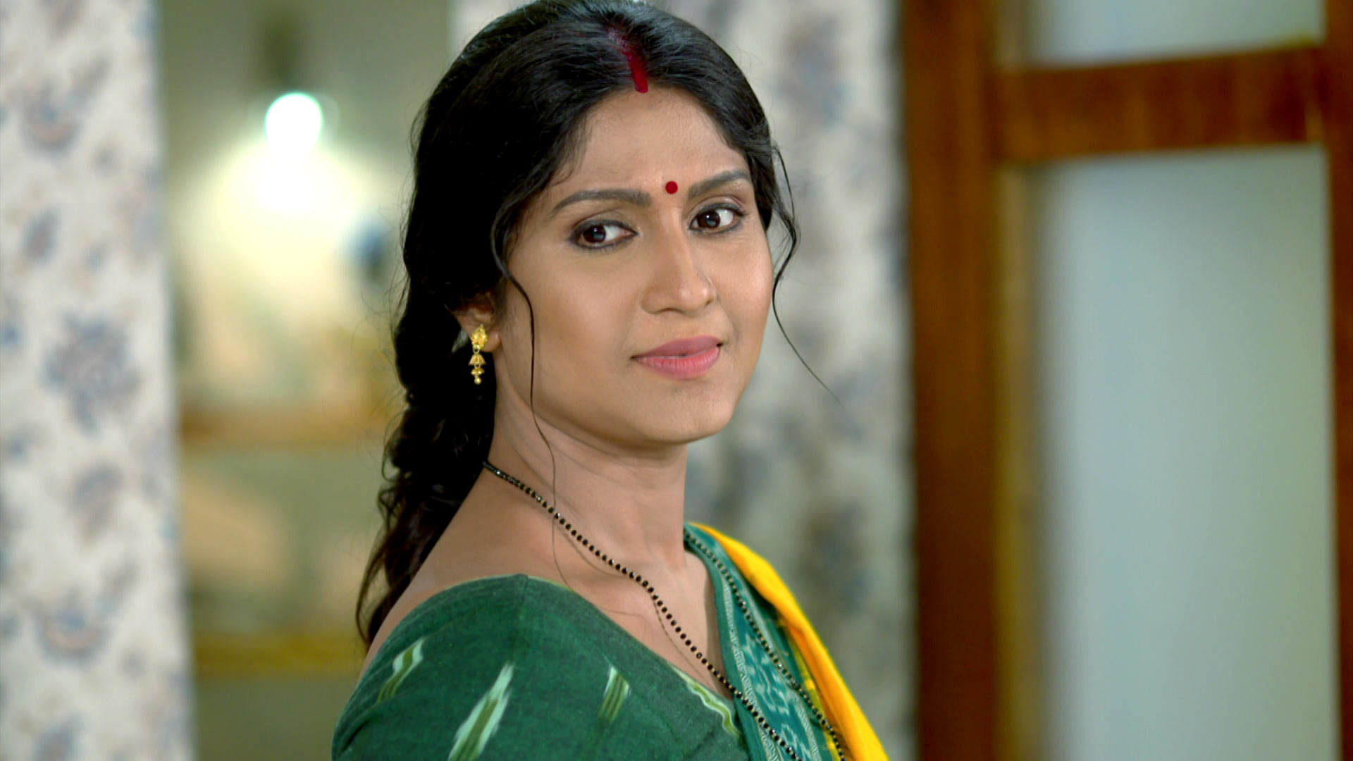 Watch Shanti S1 Episode 1 on JioHotstar