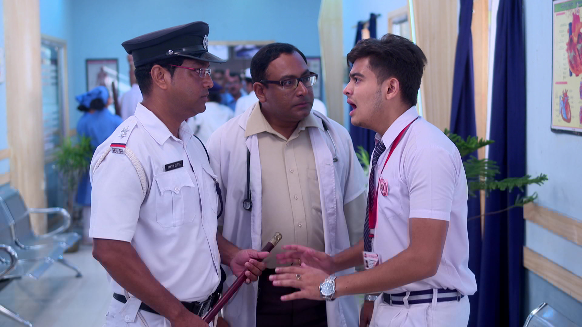 Watch Bangla Medium Episode 262 on JioHotstar