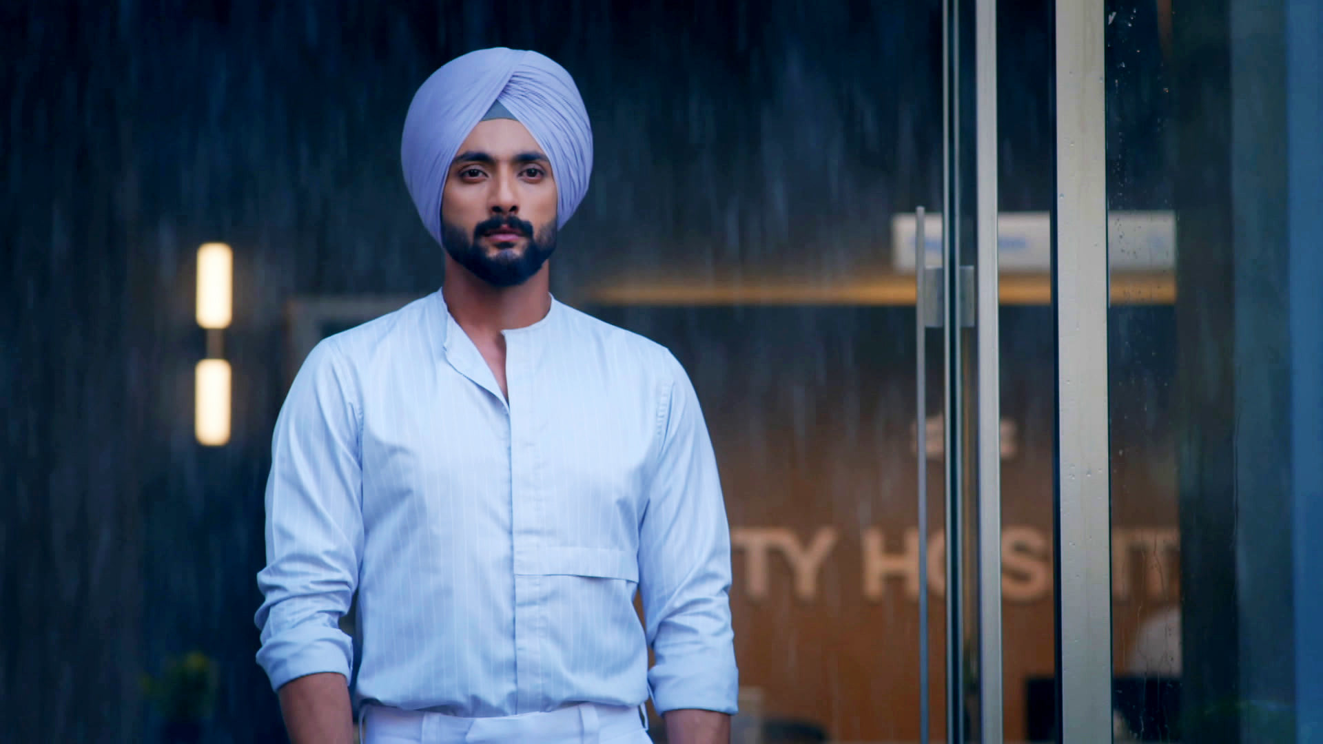 Watch Iss Ishq Ka... Rabb Rakha S1 Episode 92 on JioHotstar