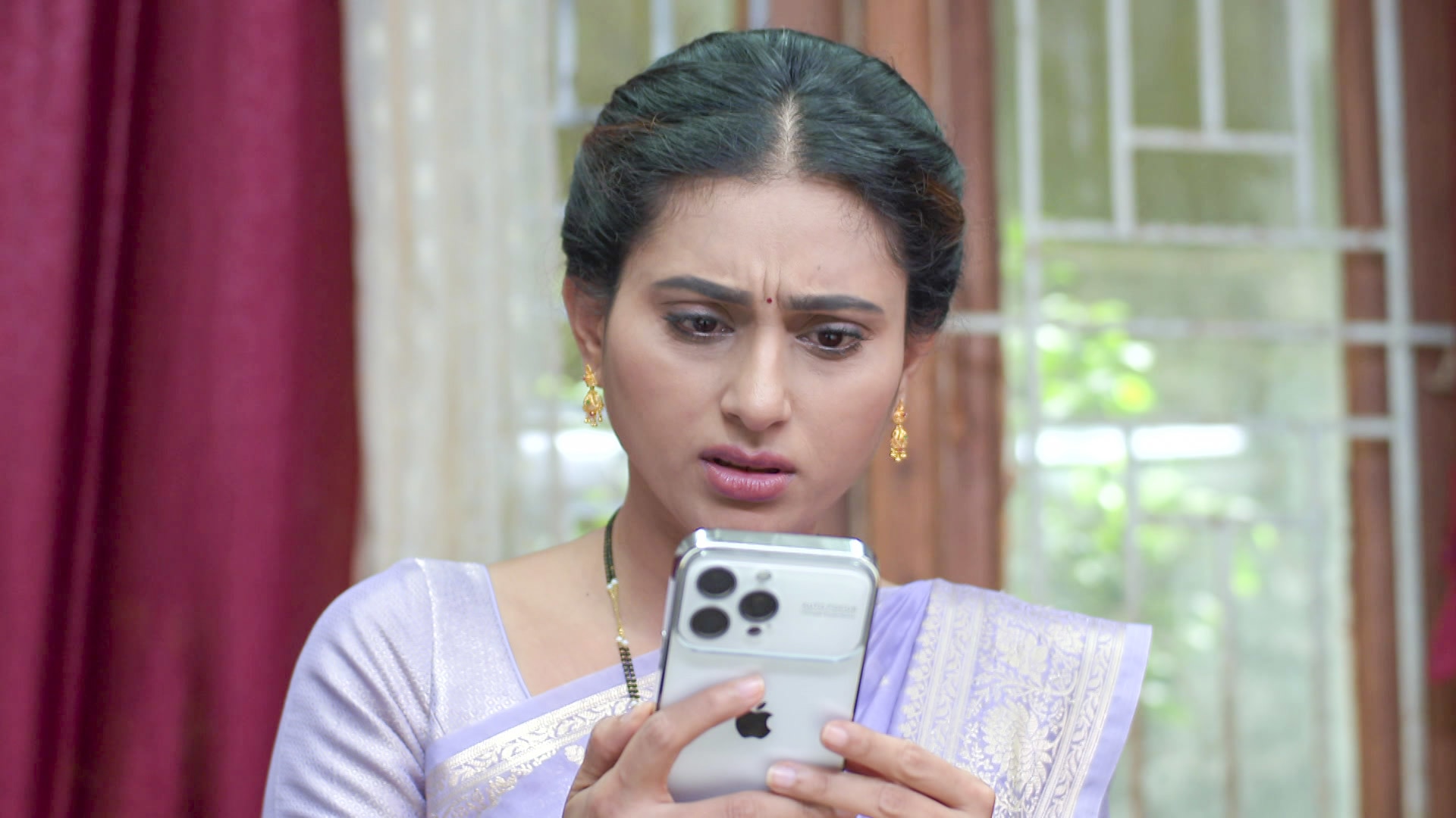 Watch Gharo Ghari Maatichya Chuli S1 Episode 549 on JioHotstar