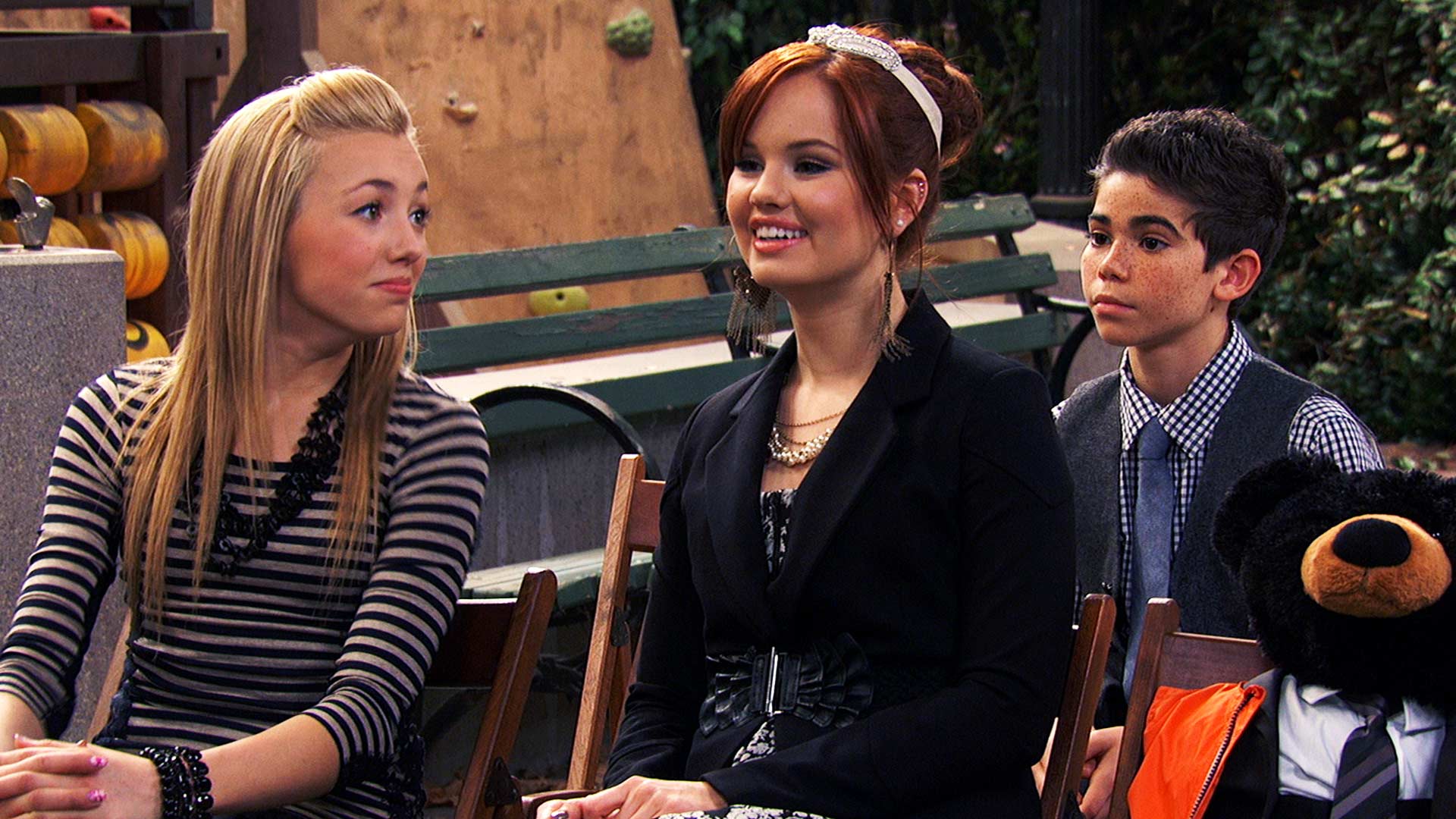 Watch Jessie S1 Episode 25 on JioHotstar