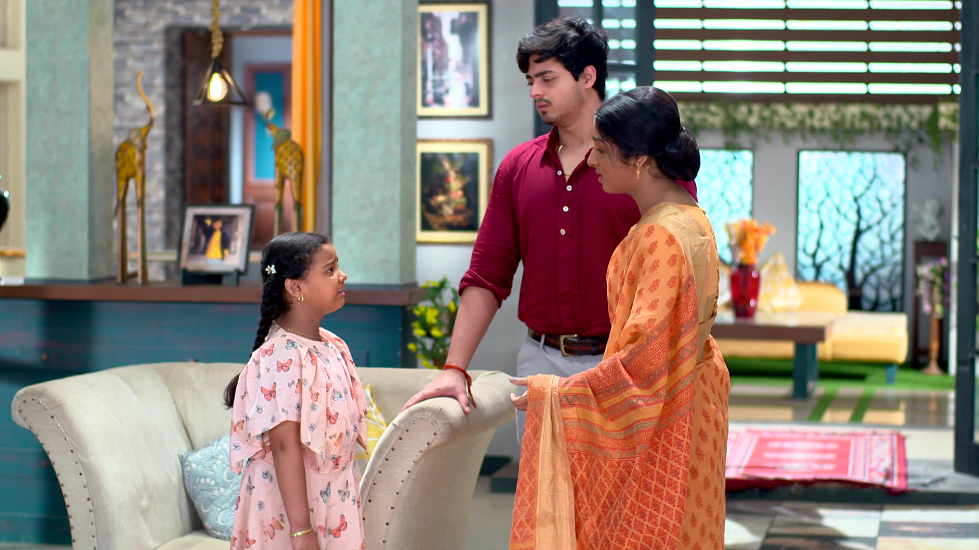 Watch Anurager Chhowa Episode 813 on JioHotstar