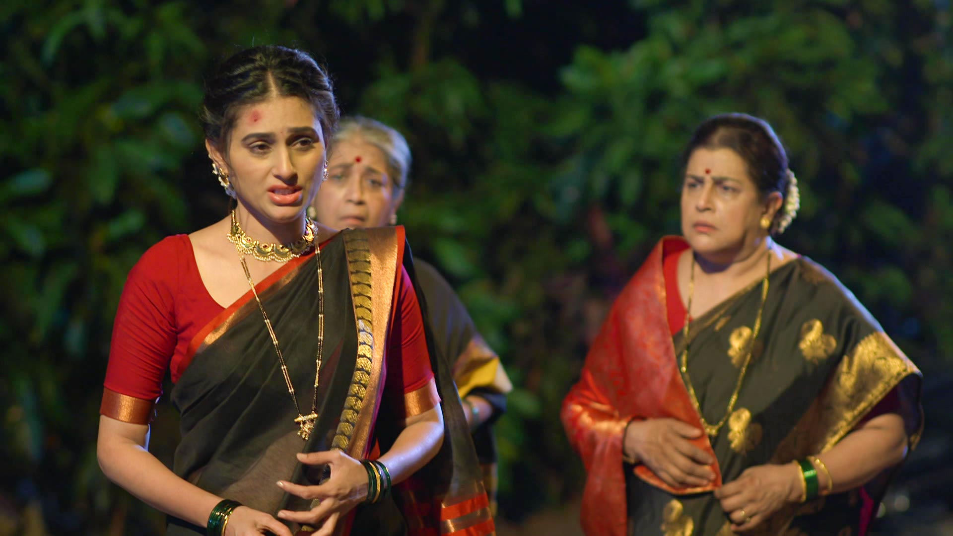 Watch Gharo Ghari Maatichya Chuli S1 Episode 622 on JioHotstar