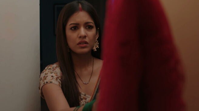 Watch Premer Aagun S1 Episode 17 on JioHotstar