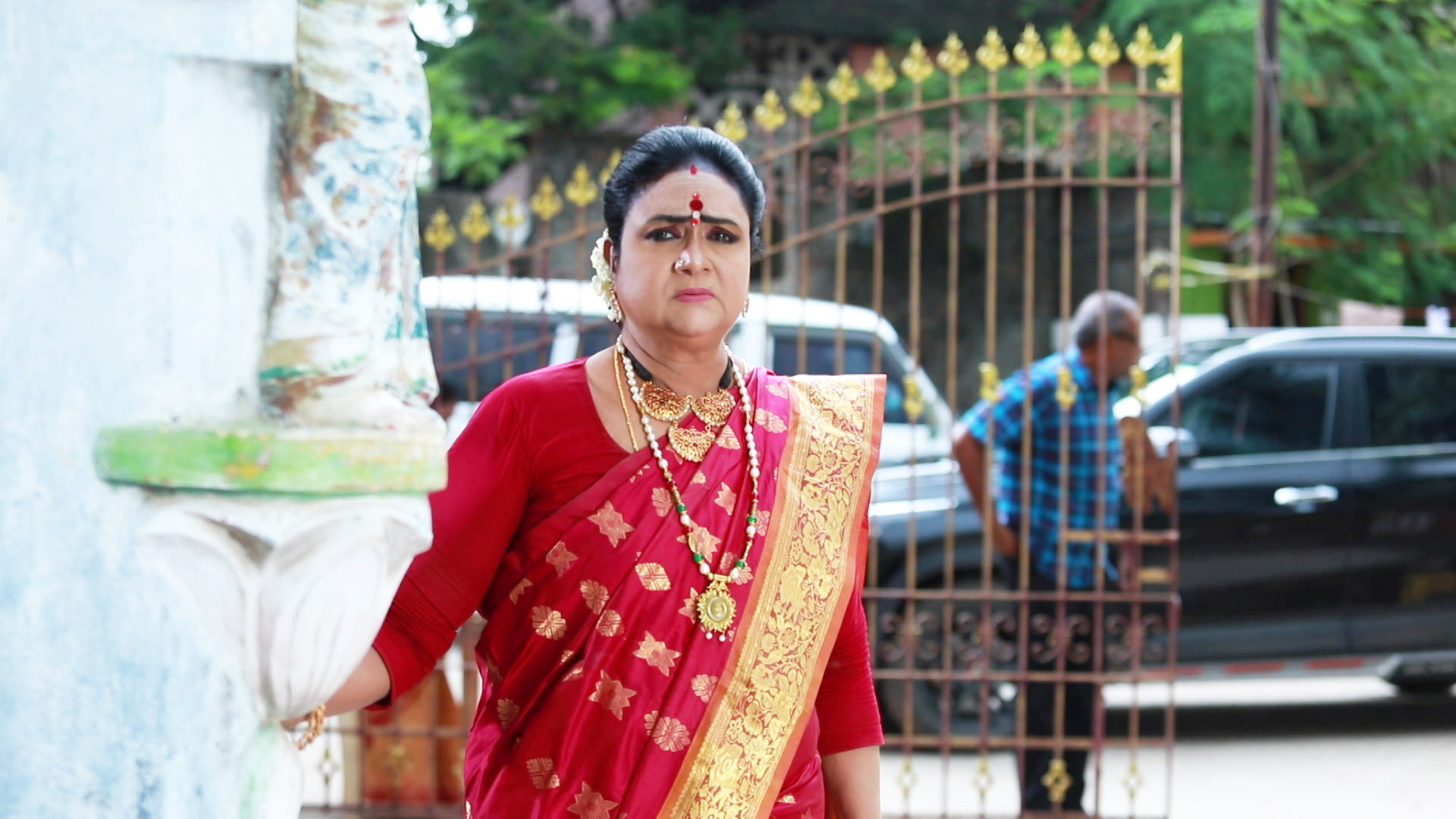 Watch Maragatham Spots Megha-Saravanan Online