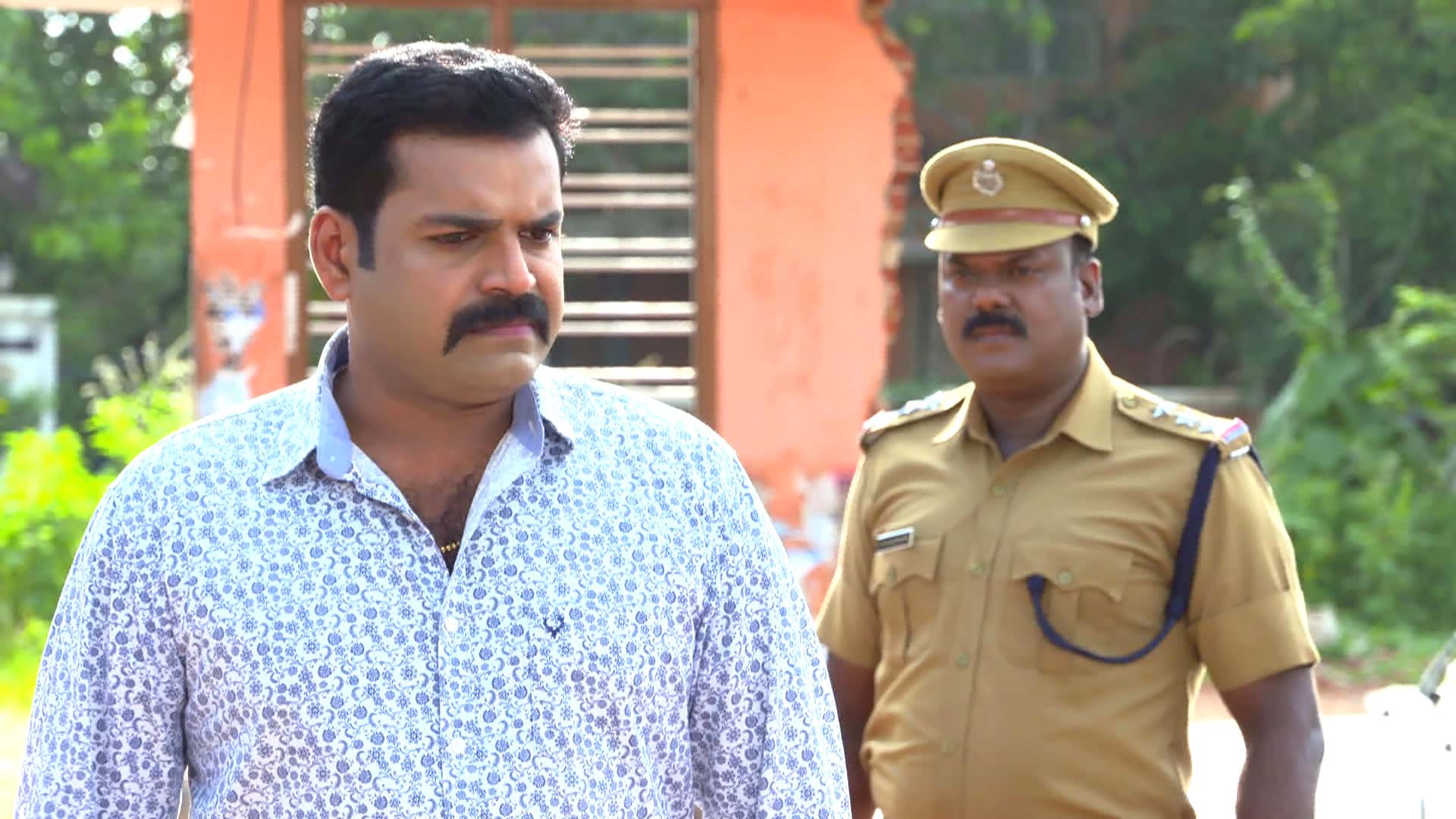 Watch Karuthamuthu S27 Episode 433 on JioHotstar