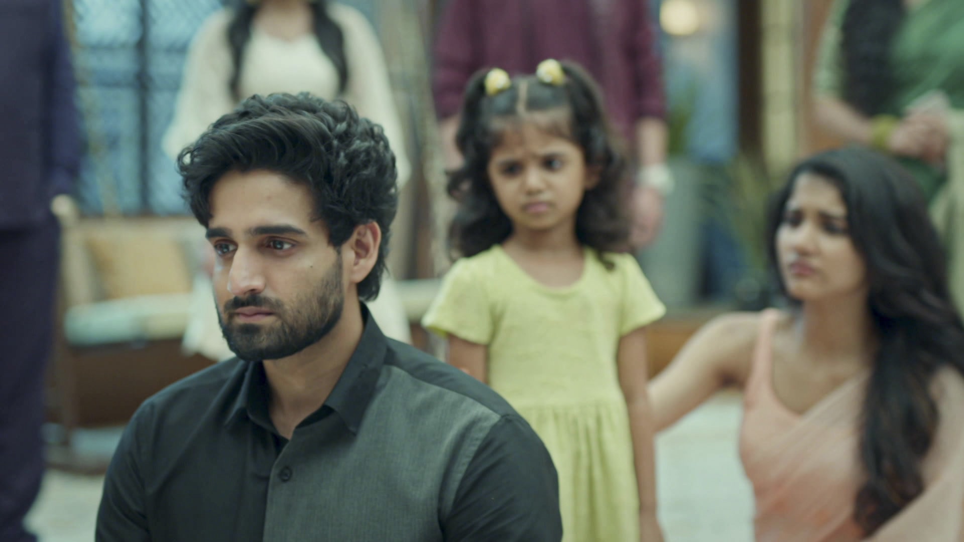 Watch Pocket Mein Aasman Episode 111 on JioHotstar