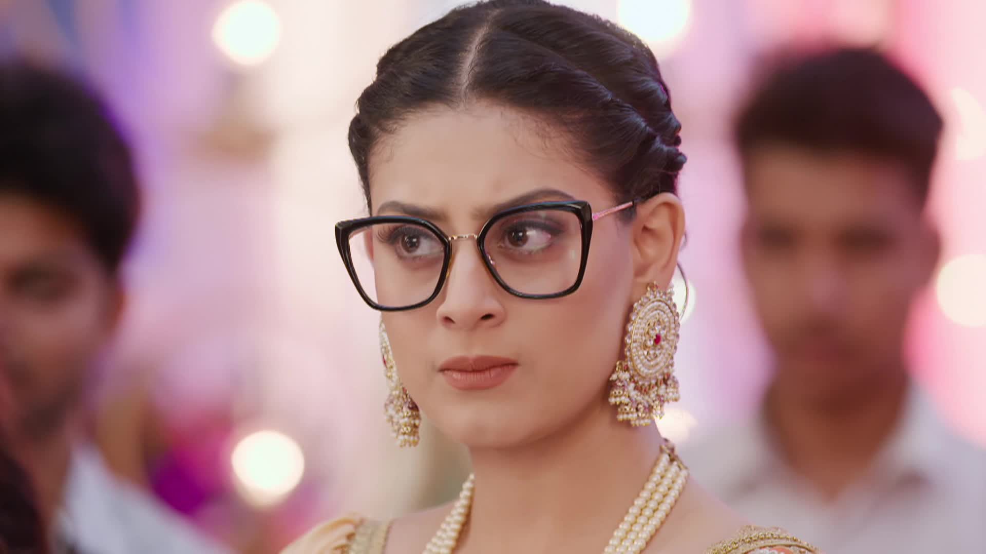 Watch Udaariyaan S1 Episode 636 on JioHotstar