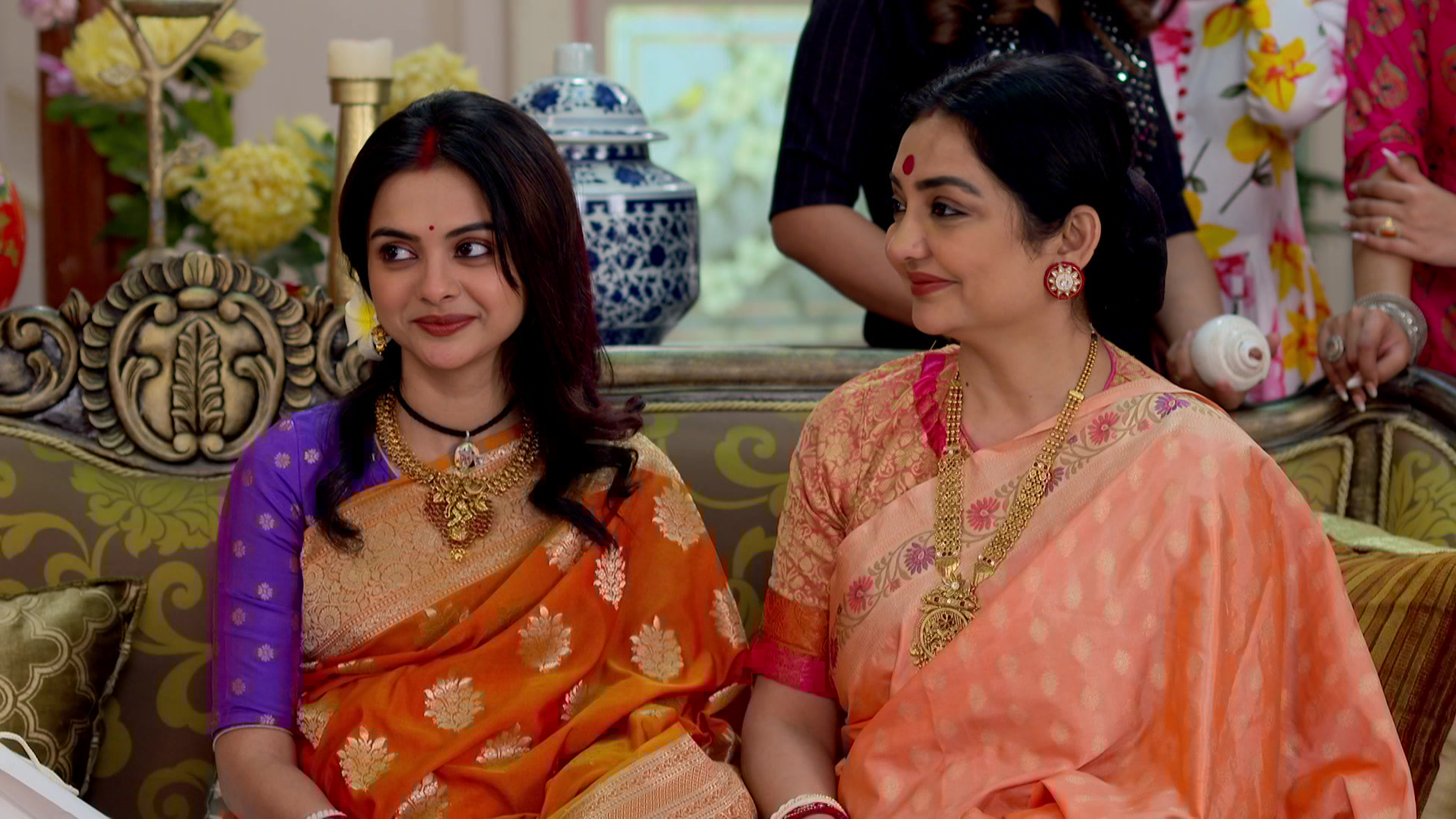 Watch Gaatchora S1 Episode 486 on JioHotstar