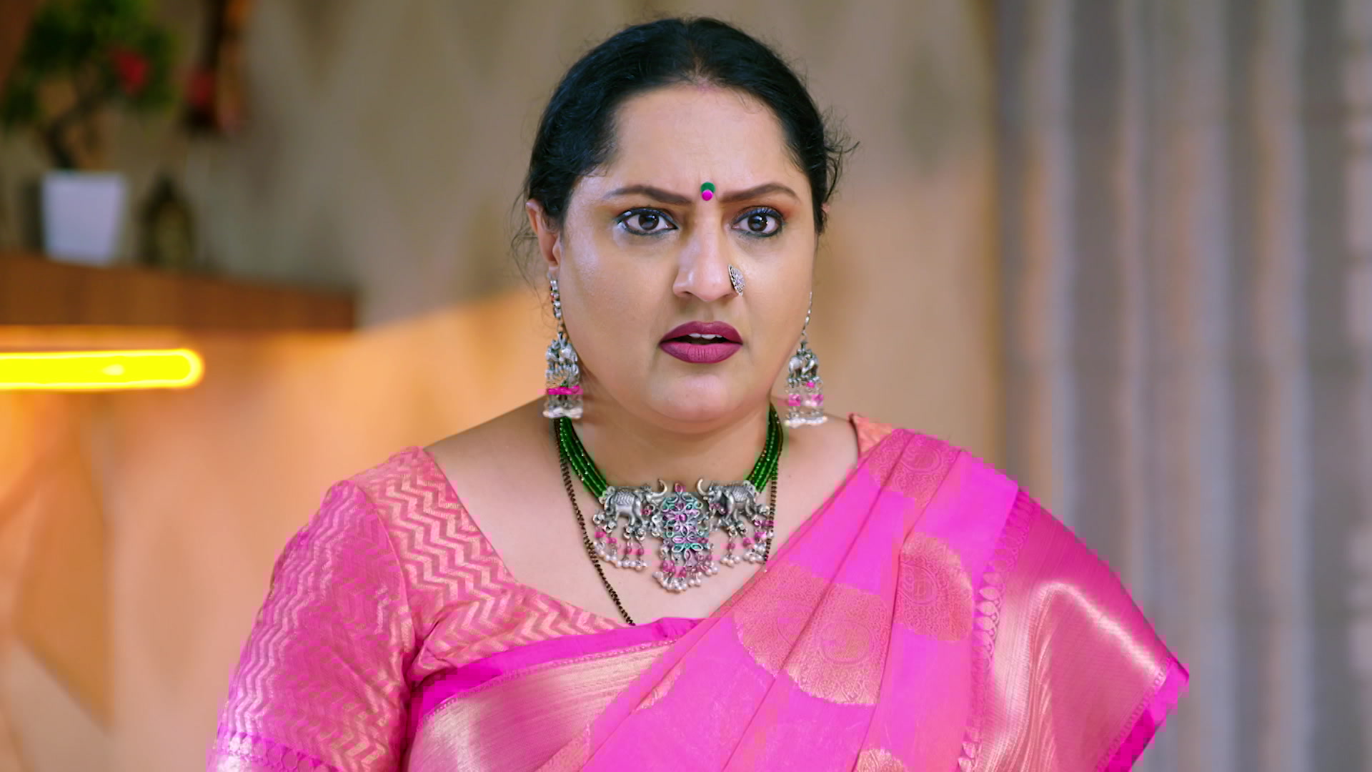 Watch Avanu Matthe Shravani Episode 636 on JioHotstar