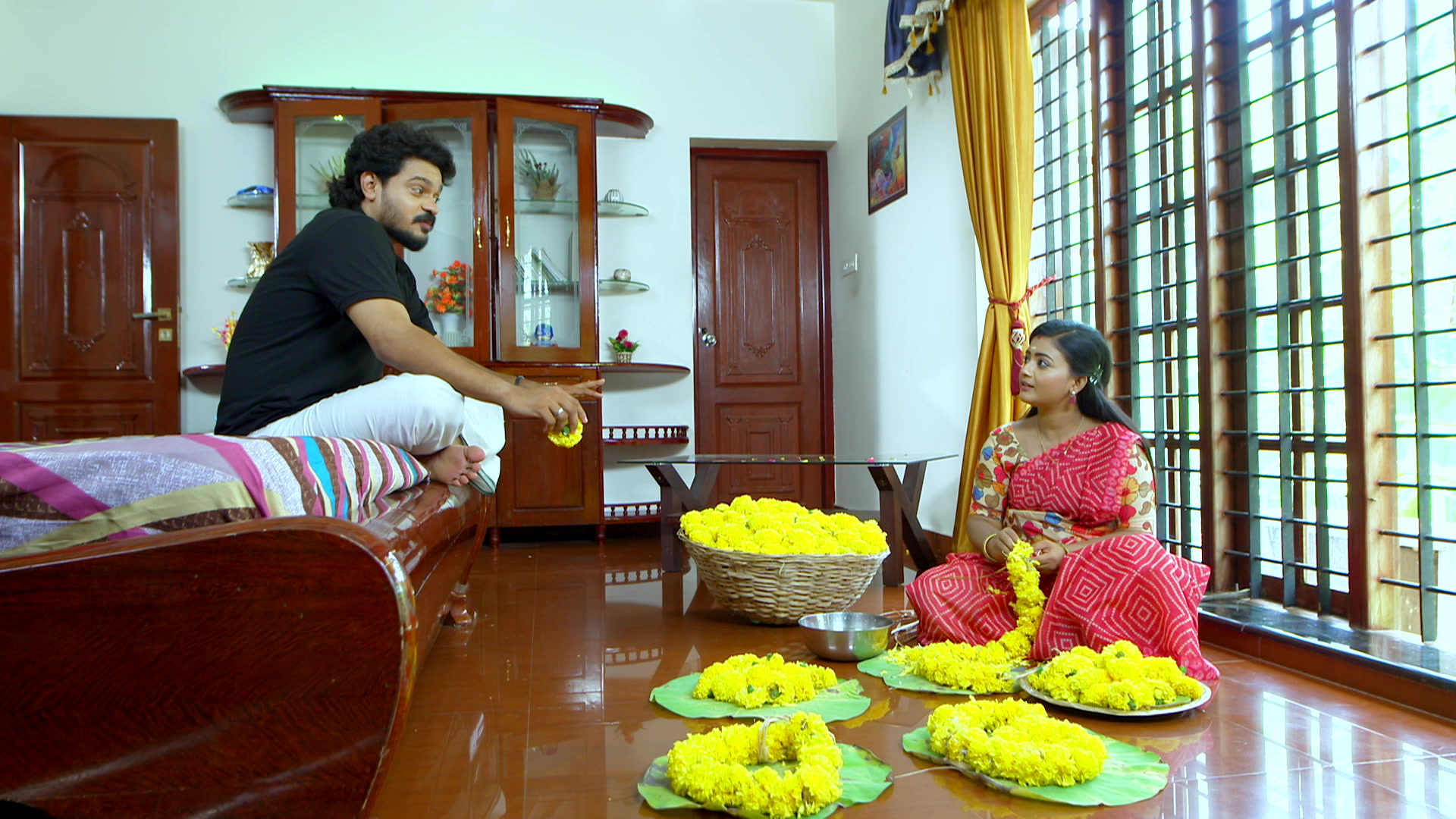 Watch Chempaneer Poovu S1 Episode 82 on JioHotstar
