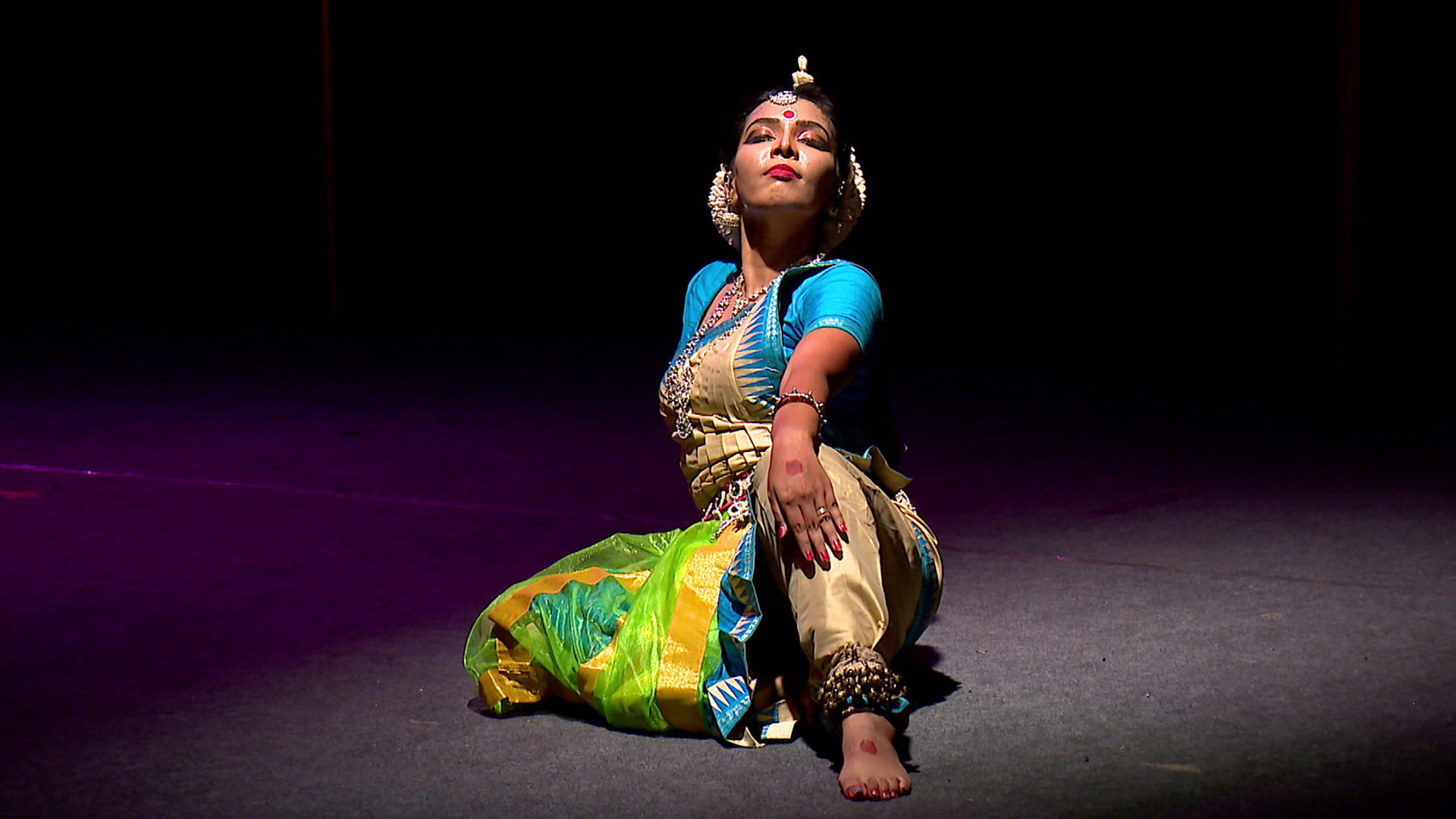 Watch Soorya Festival S2 Episode 35 on JioHotstar