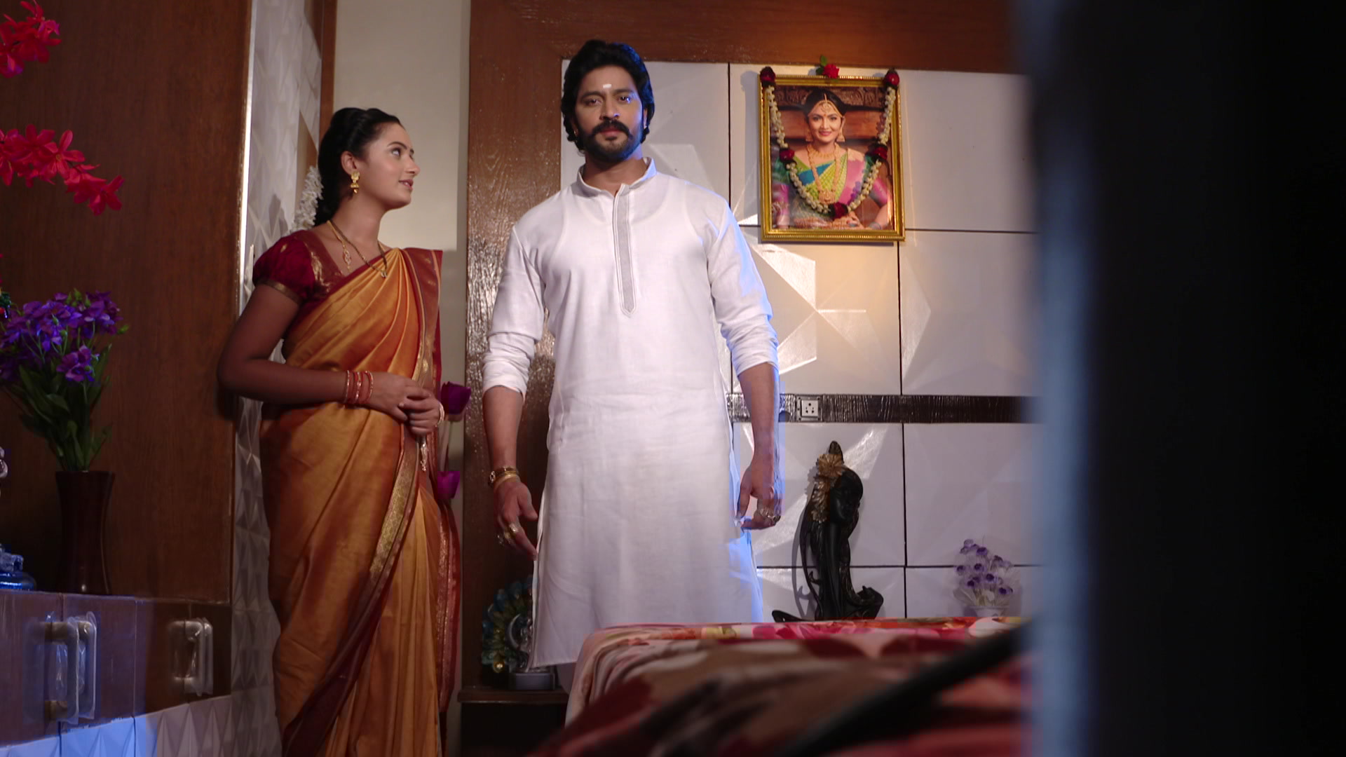 Watch Bangarada Panjara S1 Episode 146 on JioHotstar