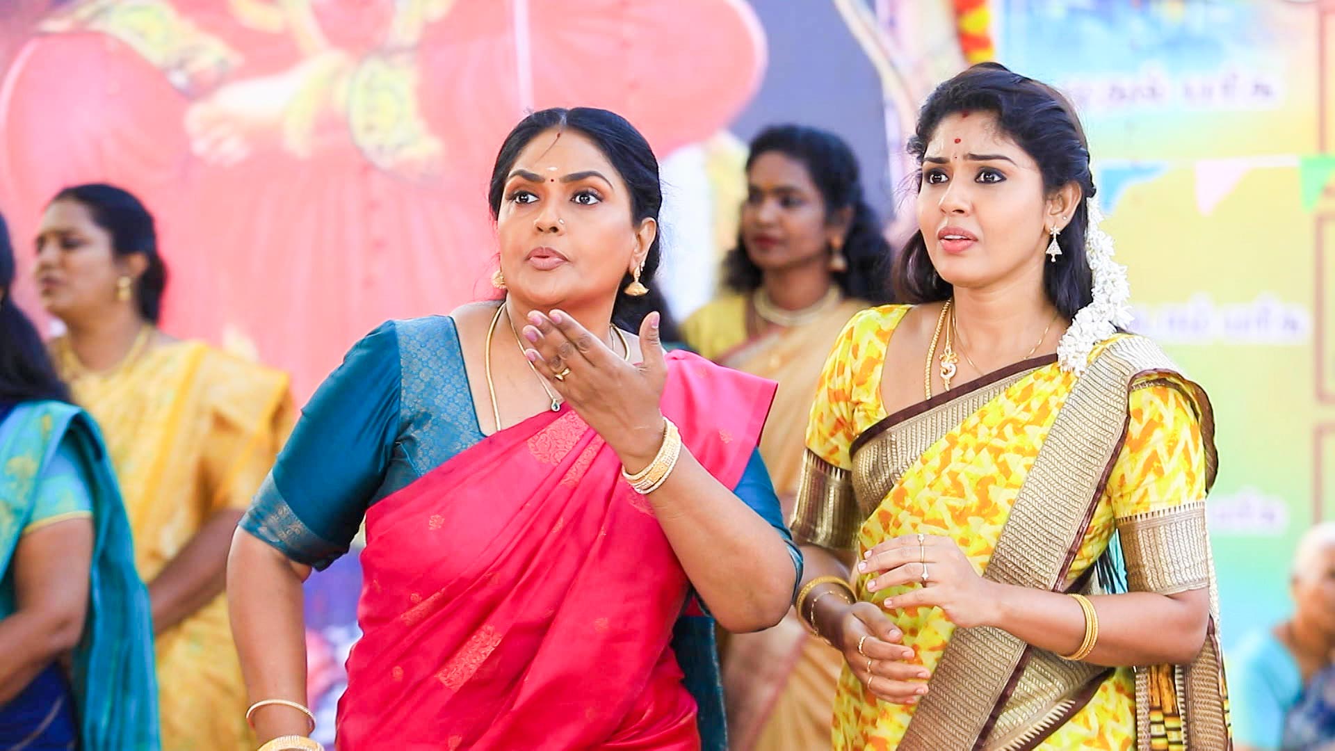 Stream Gomathi Tries to Stop Raji Season 3 Episode 464 – Gomathi Tries ...