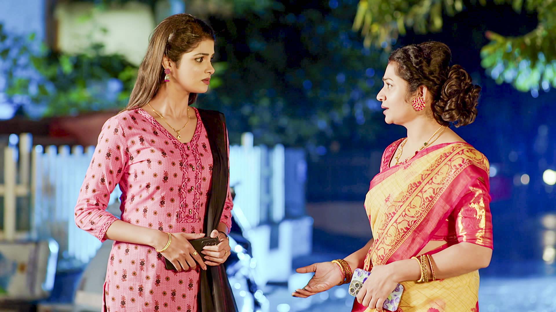Watch Malli Nindu Jabili S1 Episode 1079 on JioHotstar