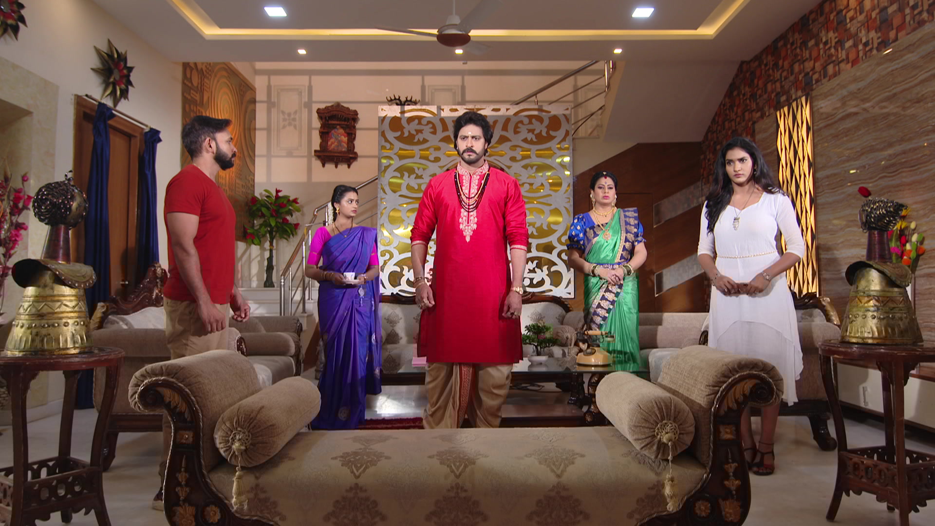 Watch Bangarada Panjara S1 Episode 170 on Disney+ Hotstar