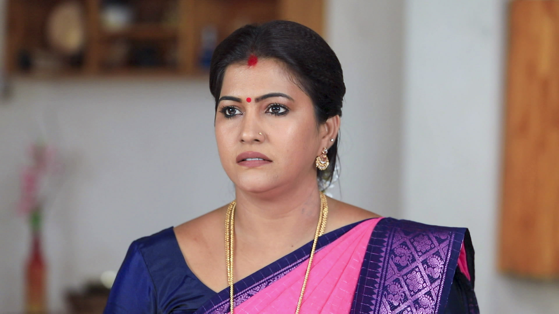Watch Chinna Marumagal Episode 292 on JioHotstar