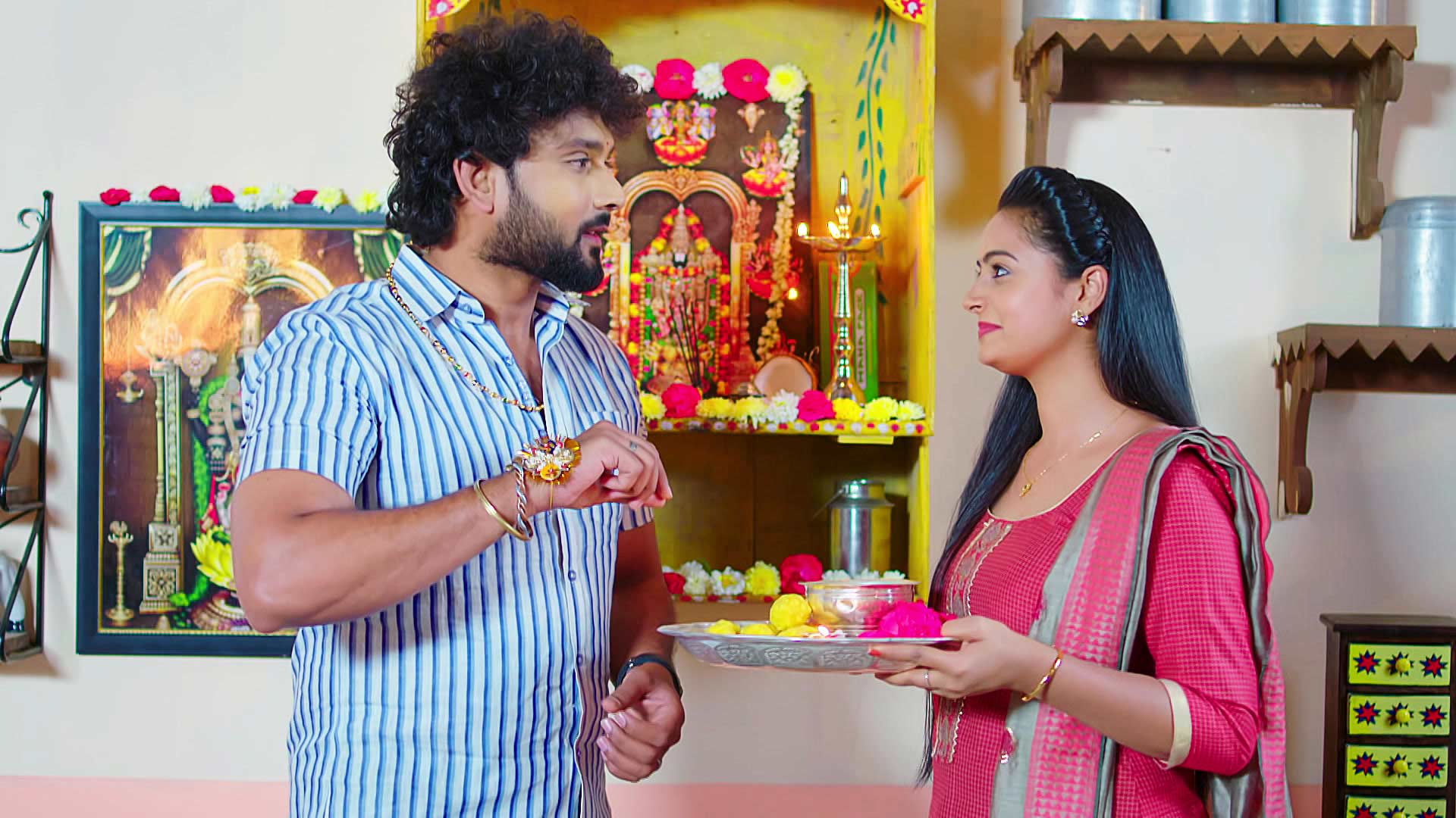 Stream Meet Rakhi, Purnima Season 1 Episode 1 – Meet Rakhi, Purnima on Hotstar