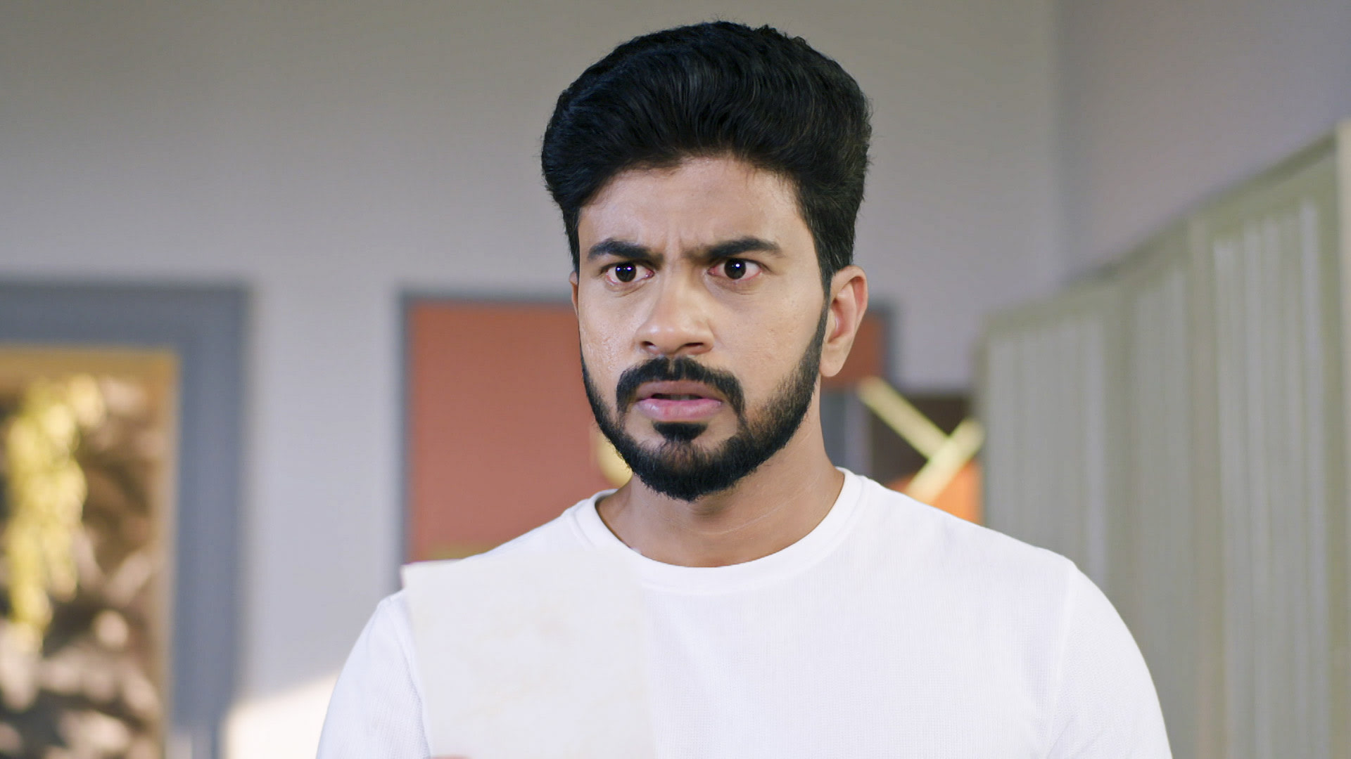 Watch Karimani S1 Episode 357 on JioHotstar