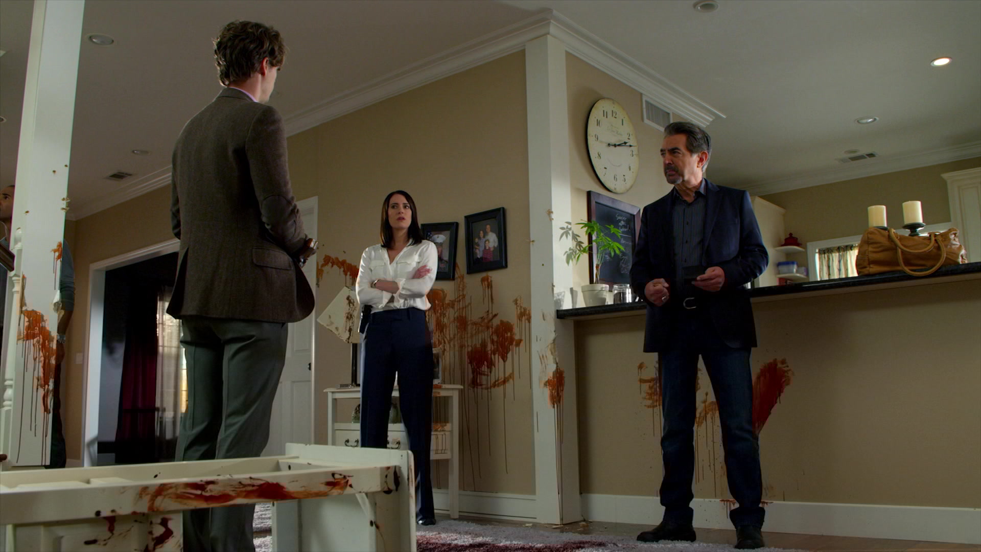 Nonton A Thin Line Season 7 Episode 15 - A Thin Line di Disney+