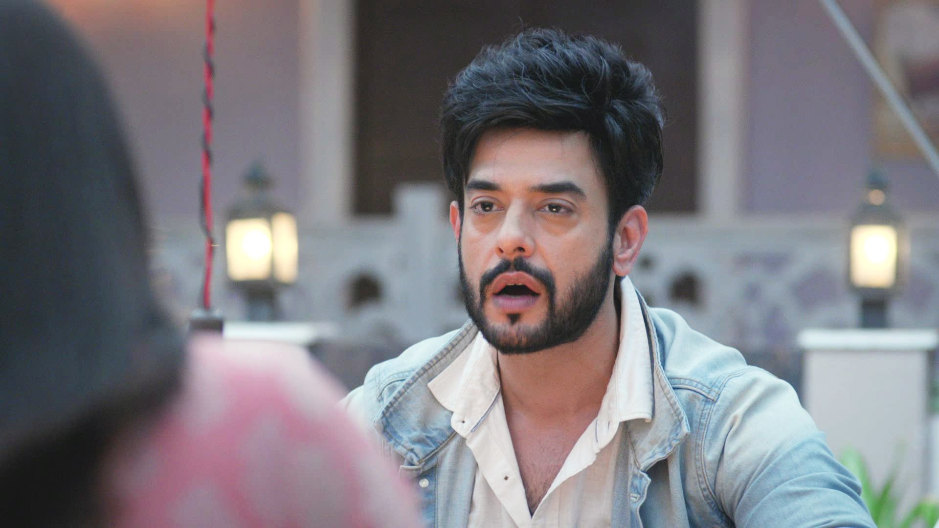 Watch Pritam Taunts Amrita Online