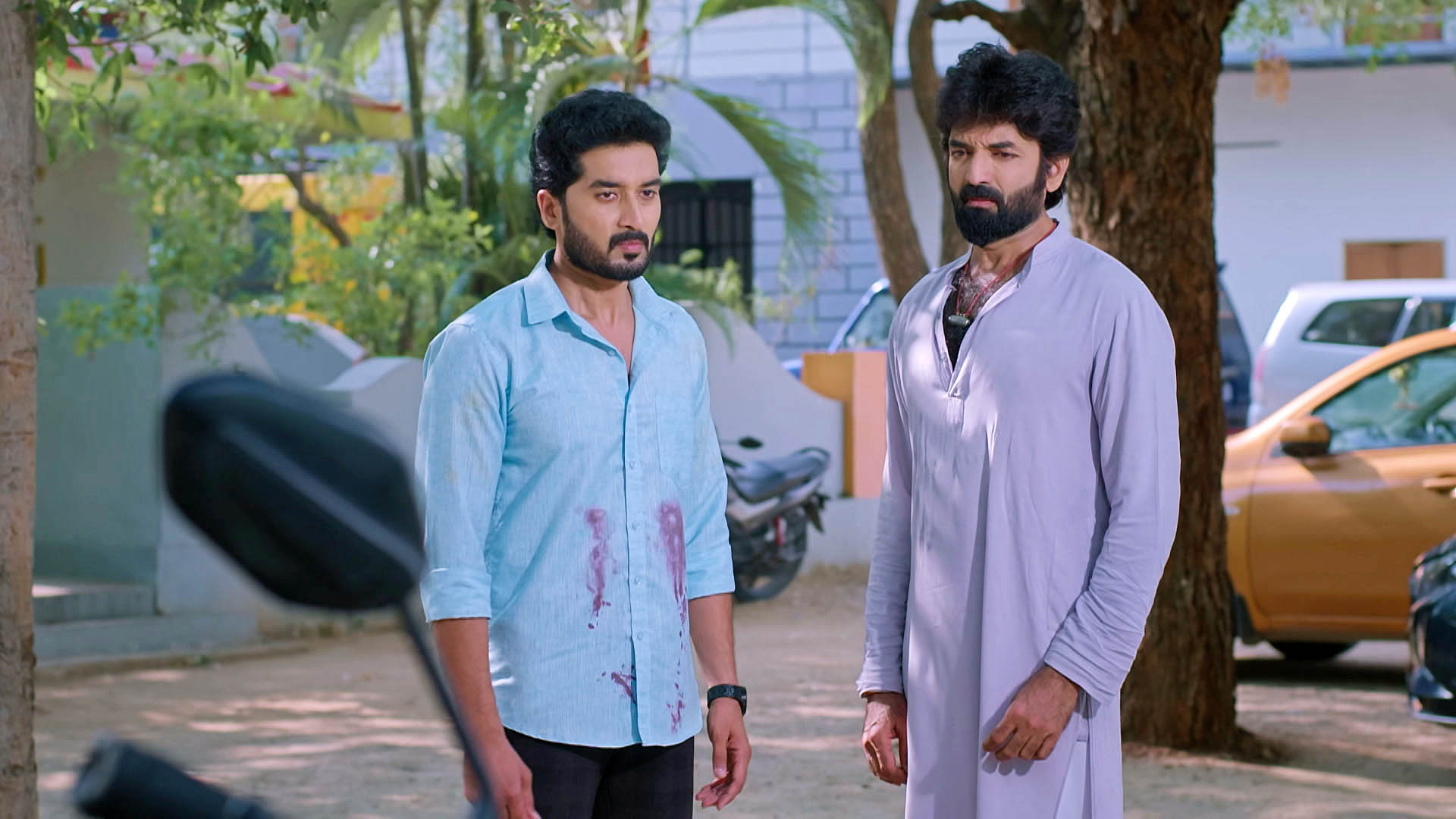 Watch Karthika Deepam - Idi Nava Vasantham Episode 354 on JioHotstar