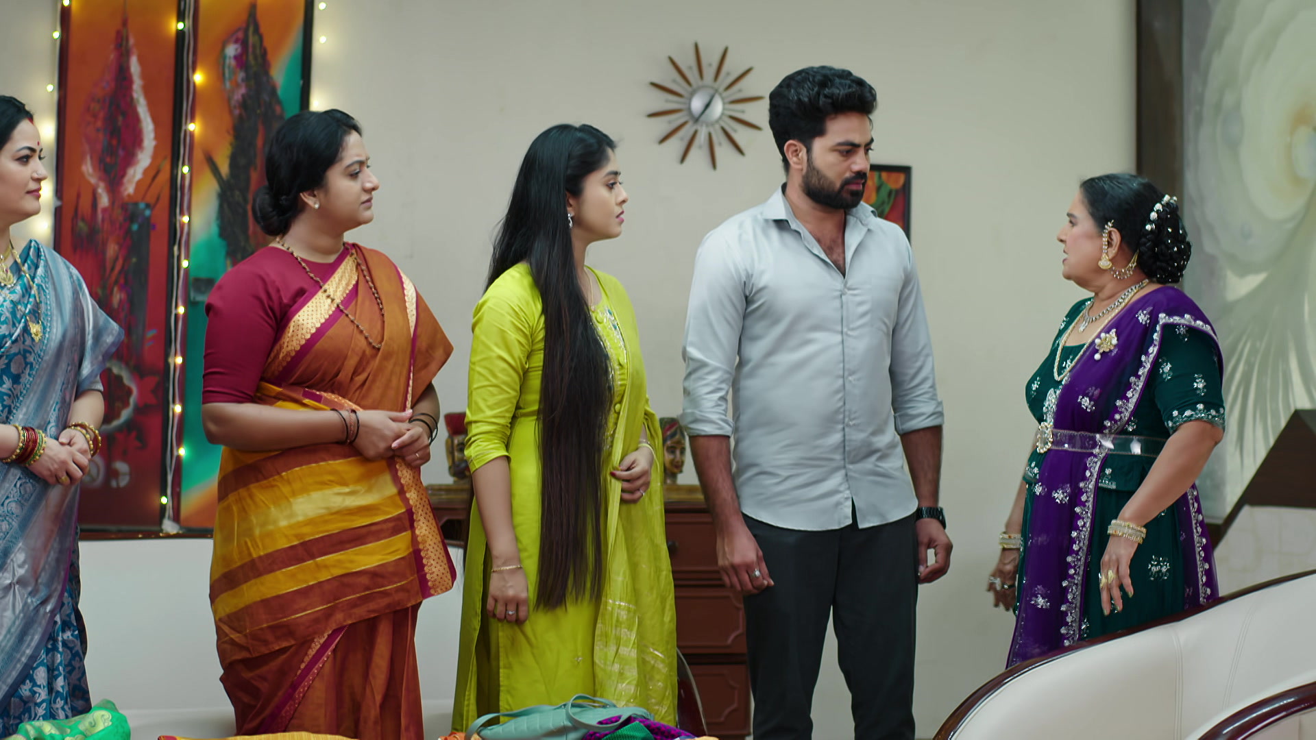Watch Vasu Annoys Janu Online