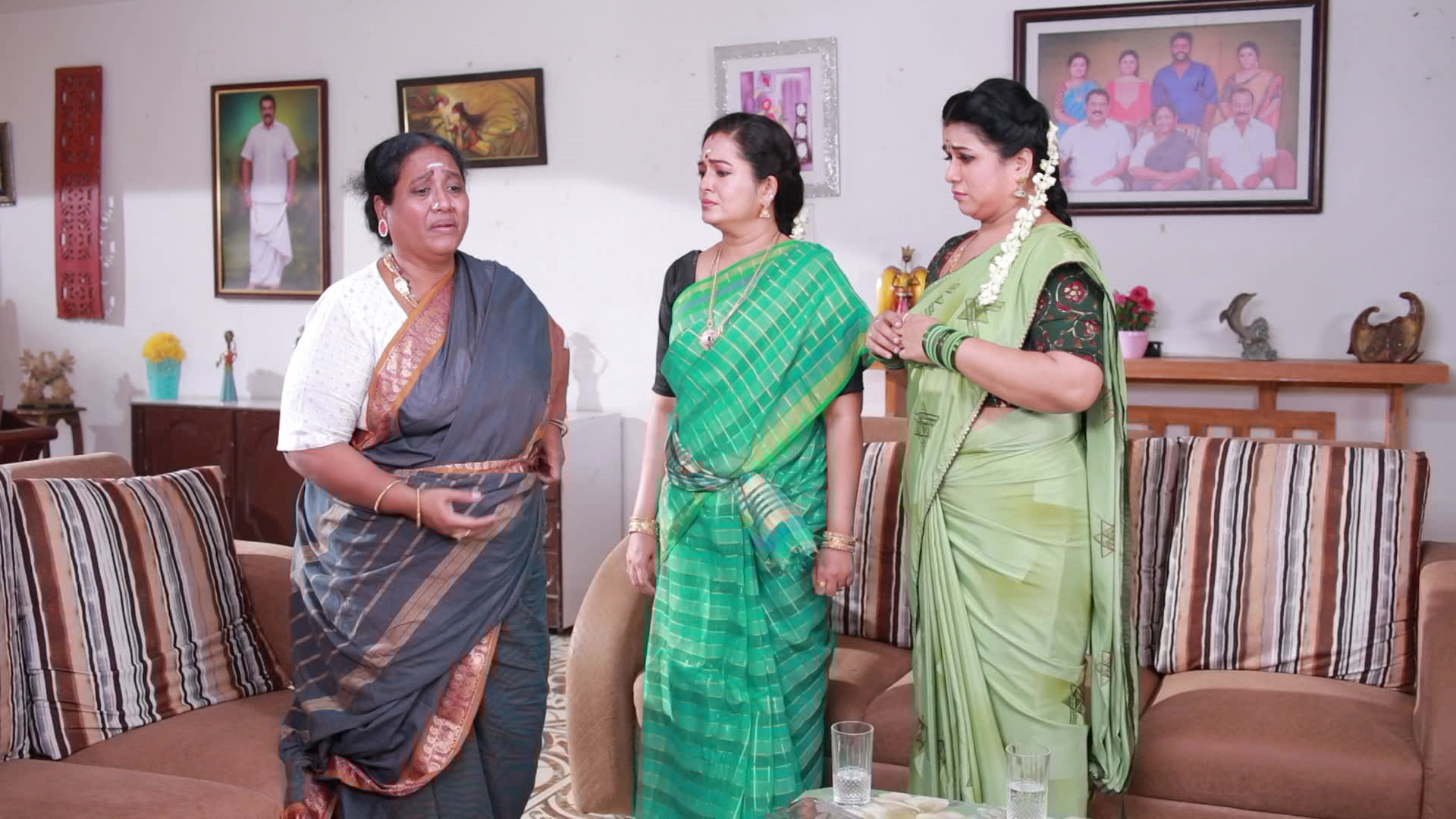 Stream Gandhimathi in a Fix Season 3 Episode 247 – Gandhimathi in a Fix ...