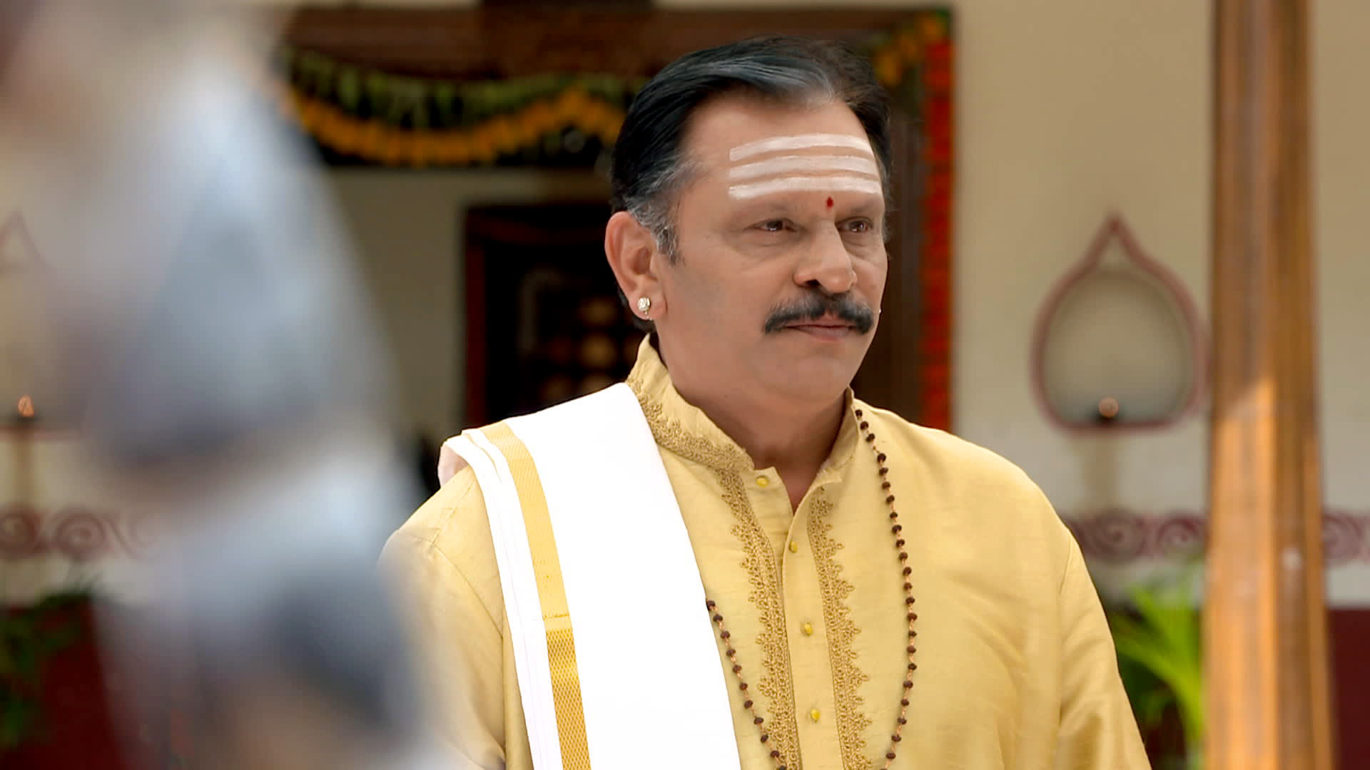 Watch Bili Hendthi S1 Episode 220 on Disney+ Hotstar