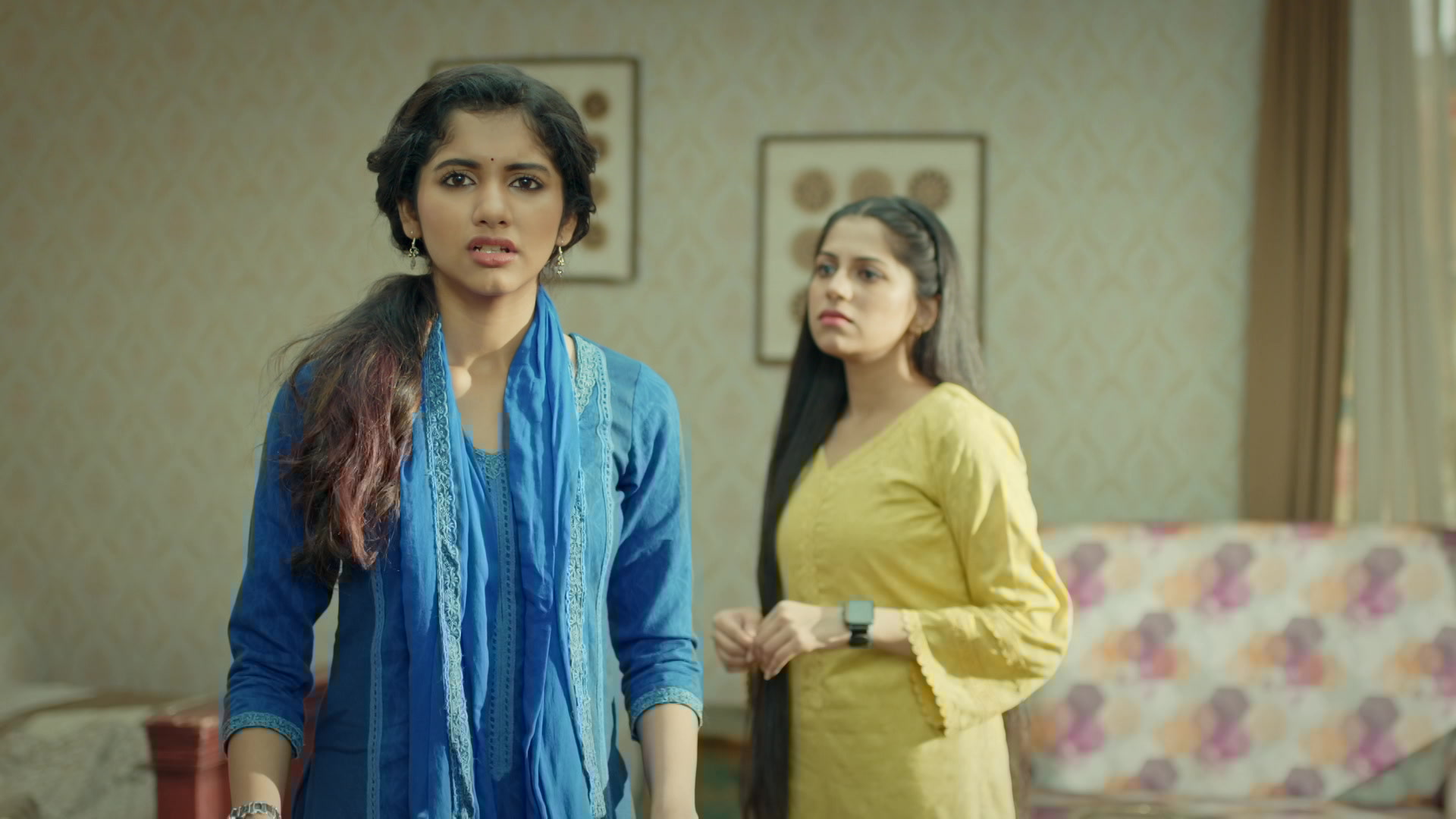 Watch Pocket Mein Aasman Episode 100 on JioHotstar