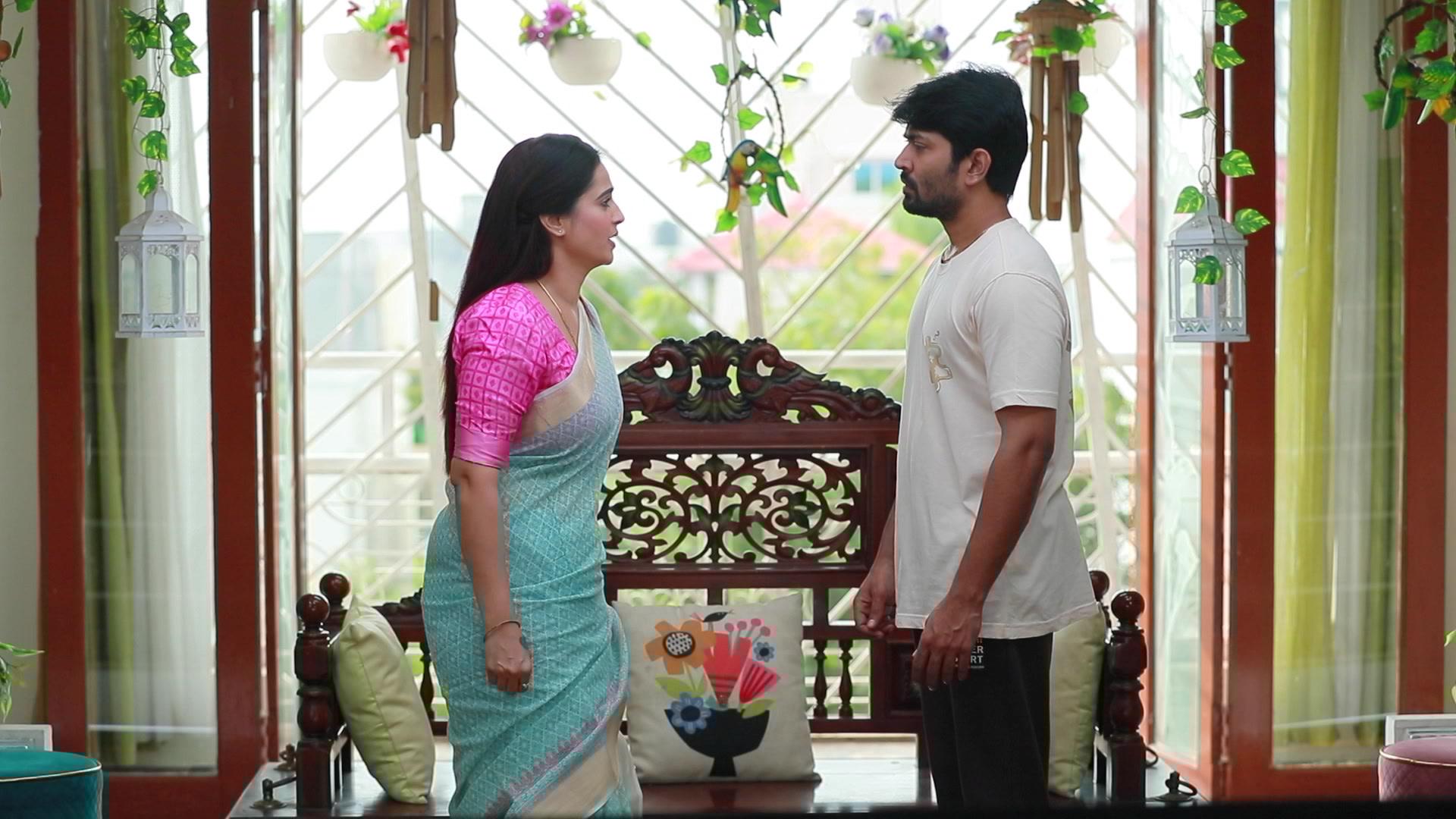 Stream Kavya Pleads with Arjun Season 1 Episode 208 – Kavya Pleads with Arjun on Disney+