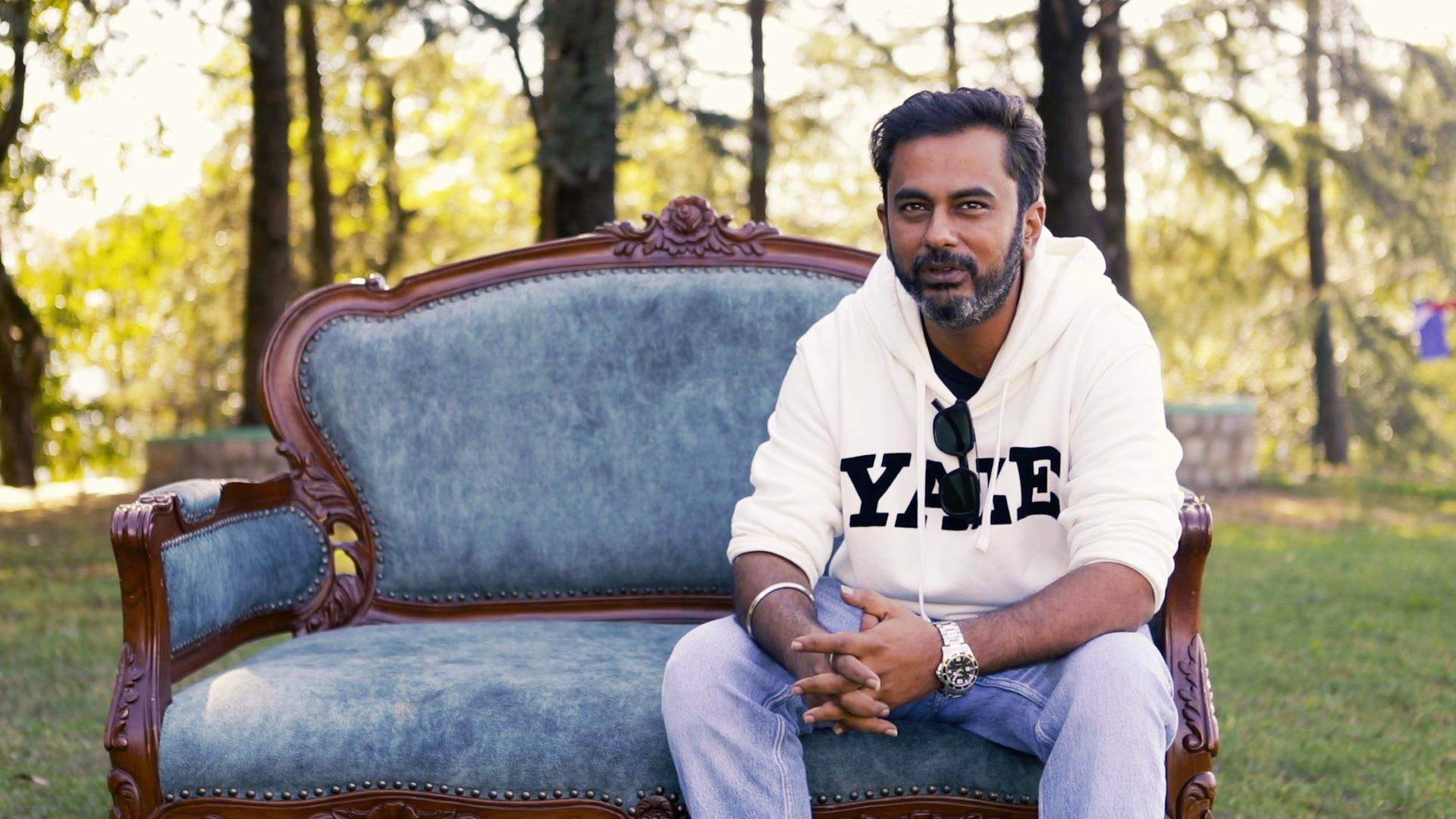Watch a clip from Karm Yuddh - Sneak Peek on Hotstar