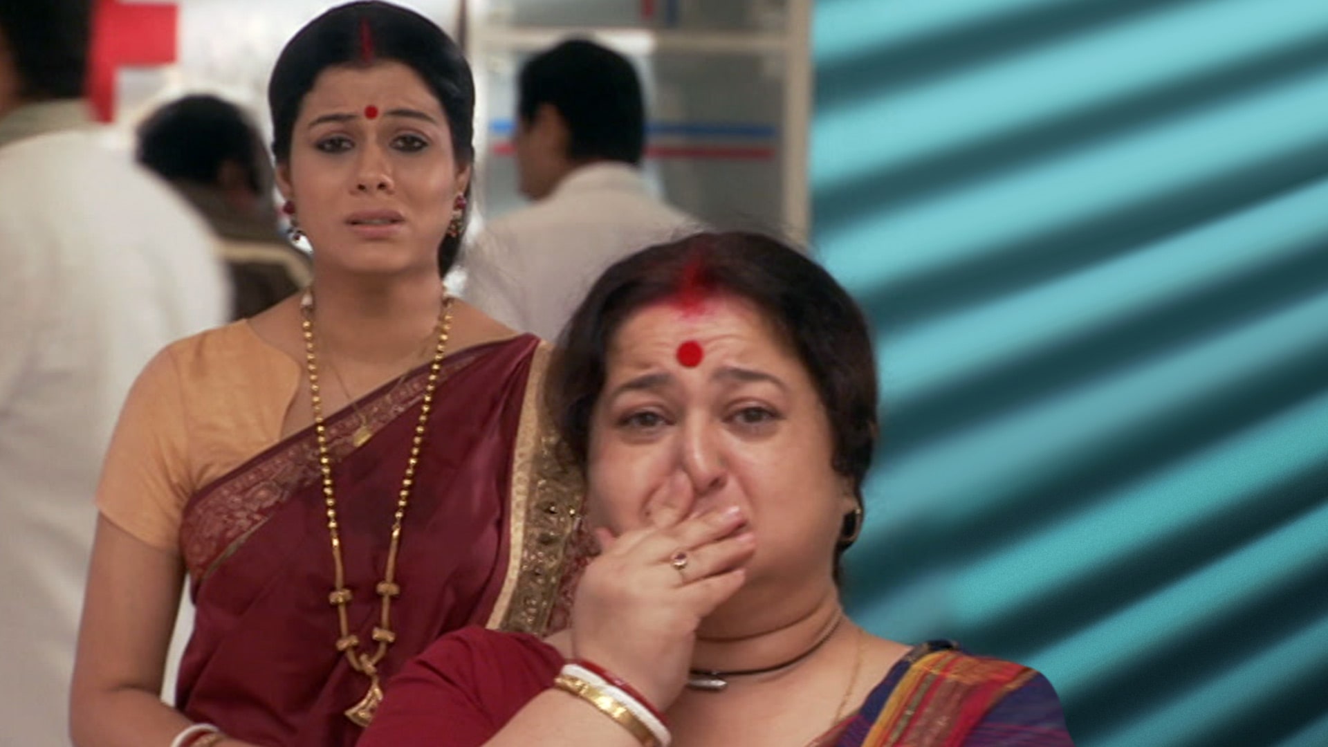 Watch A Shocker for Laboni Online