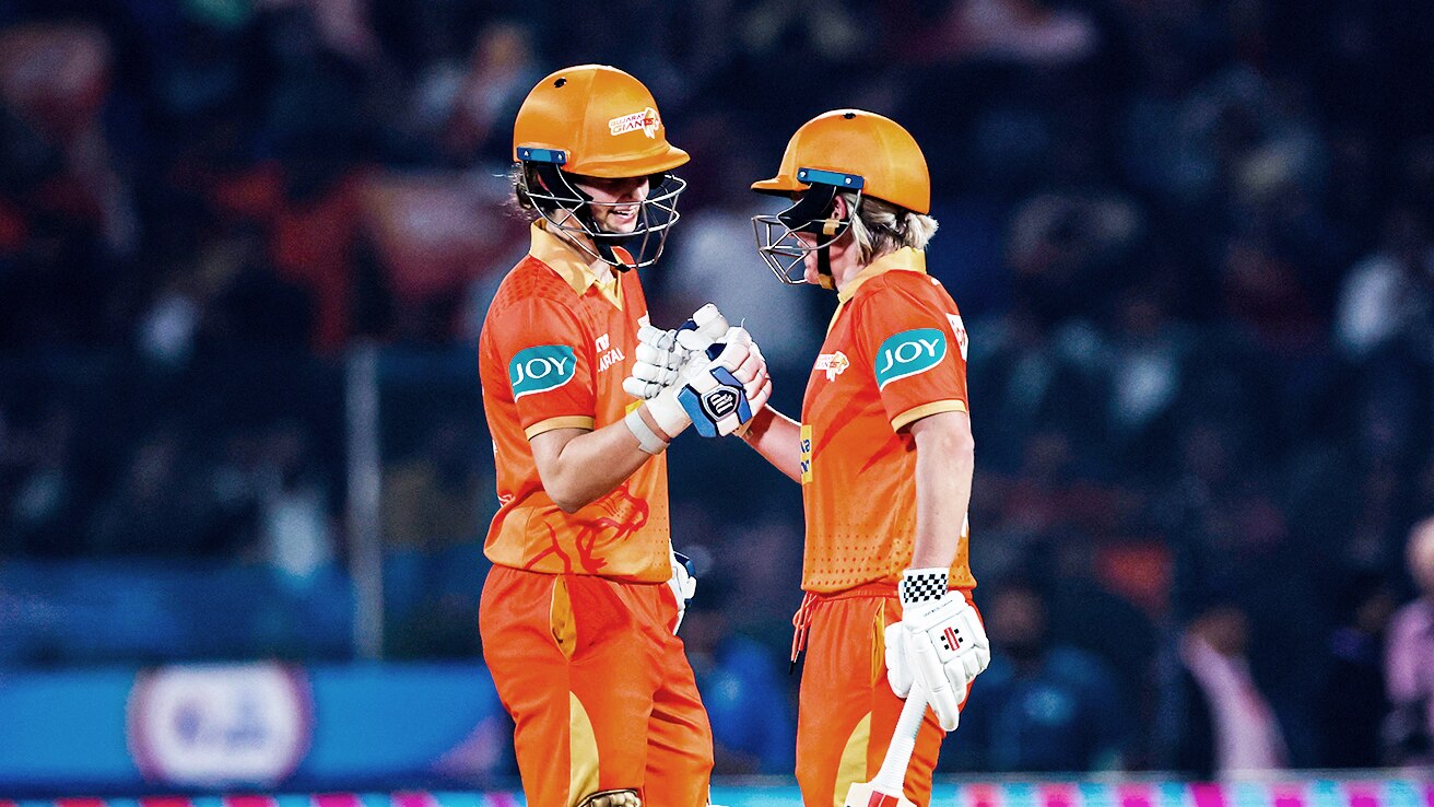 GG vs RCB - Beth Mooney, Laura Wolvaardt Raise 140-Run Stand