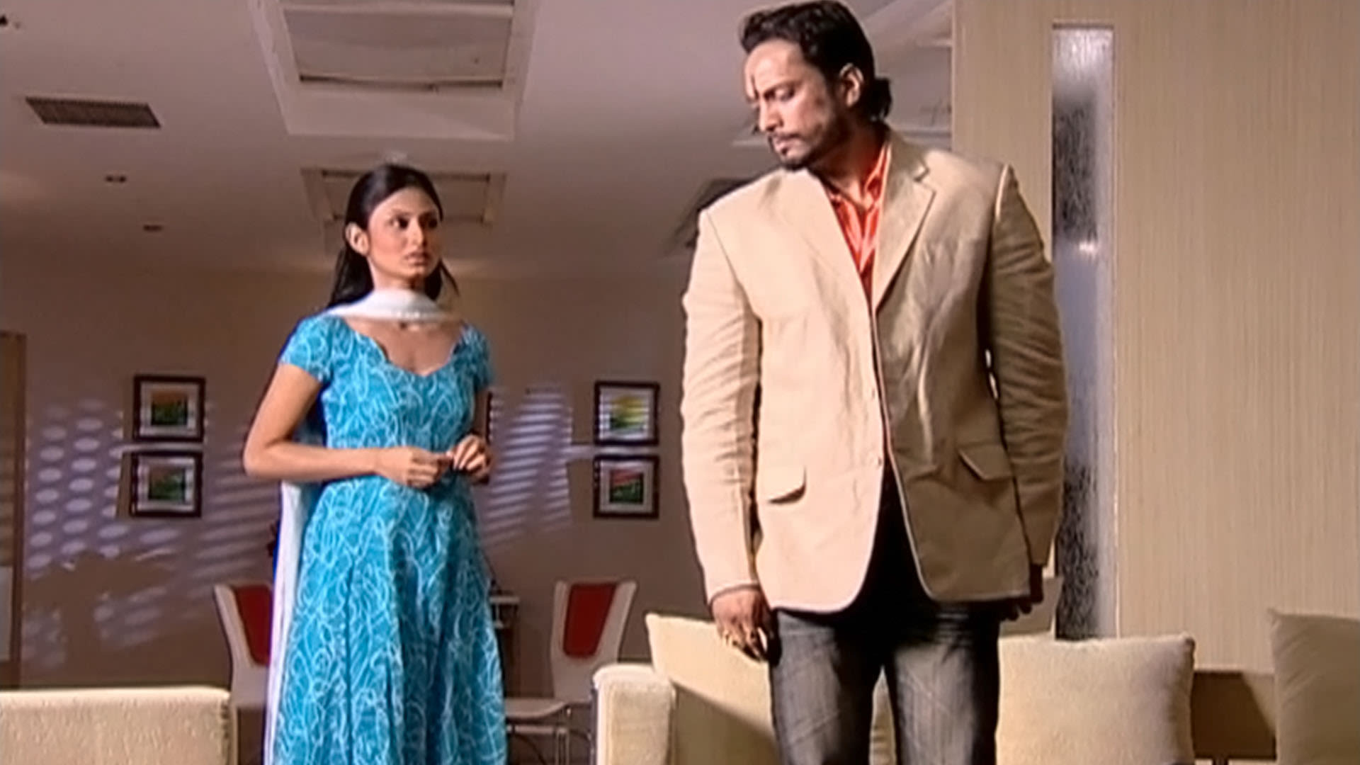 Watch a clip from E391 - Krishna Tulsi's Apology on Hotstar