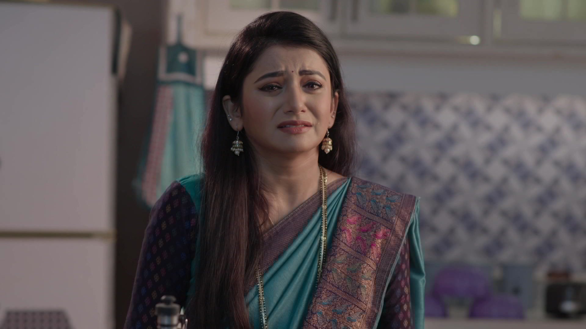 Watch Tharala Tar Mag Episode 595 on JioHotstar