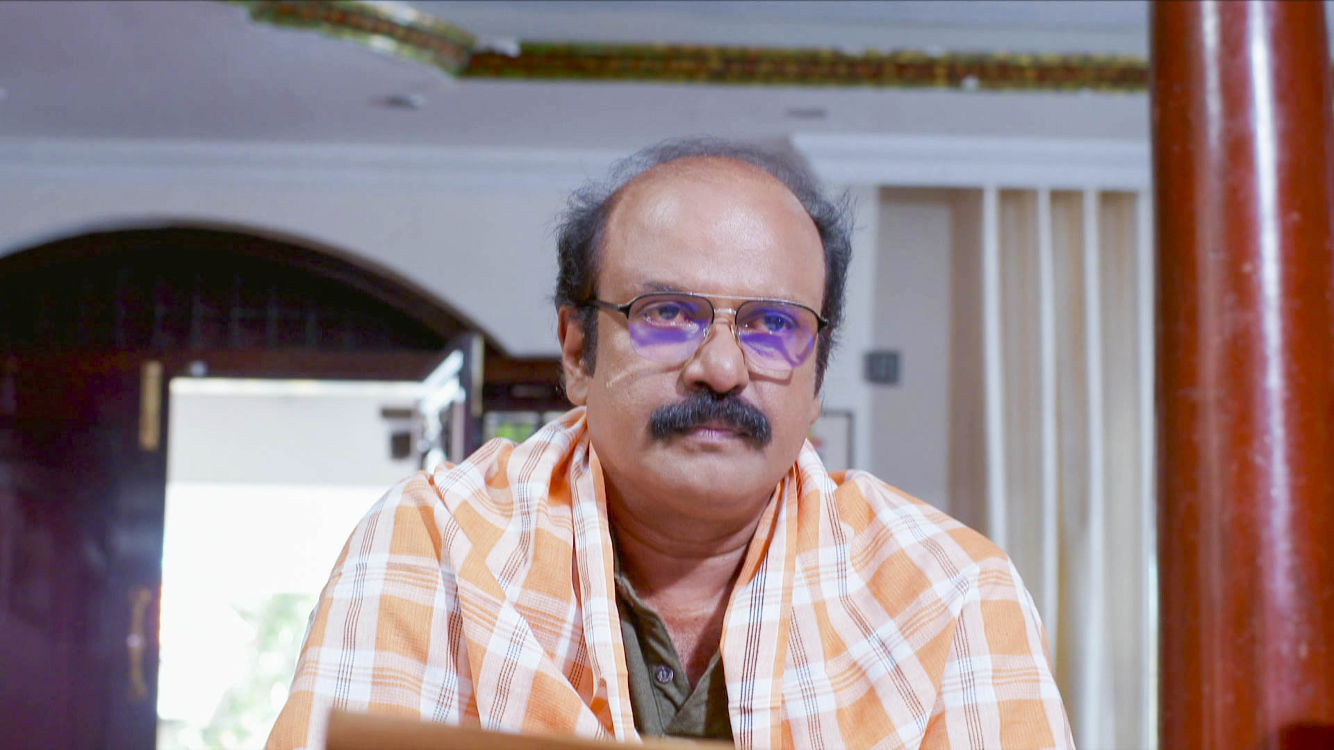Watch Chempaneer Poovu S1 Episode 654 on JioHotstar