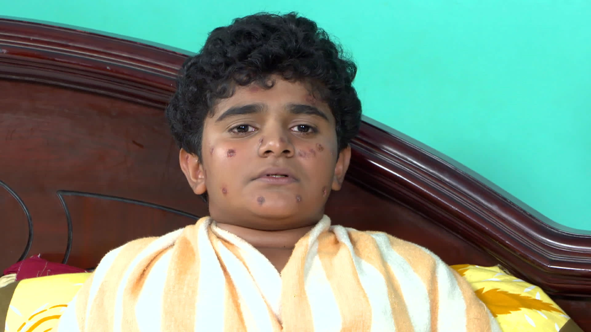 Watch Karuthamuthu S27 Episode 402 on JioHotstar