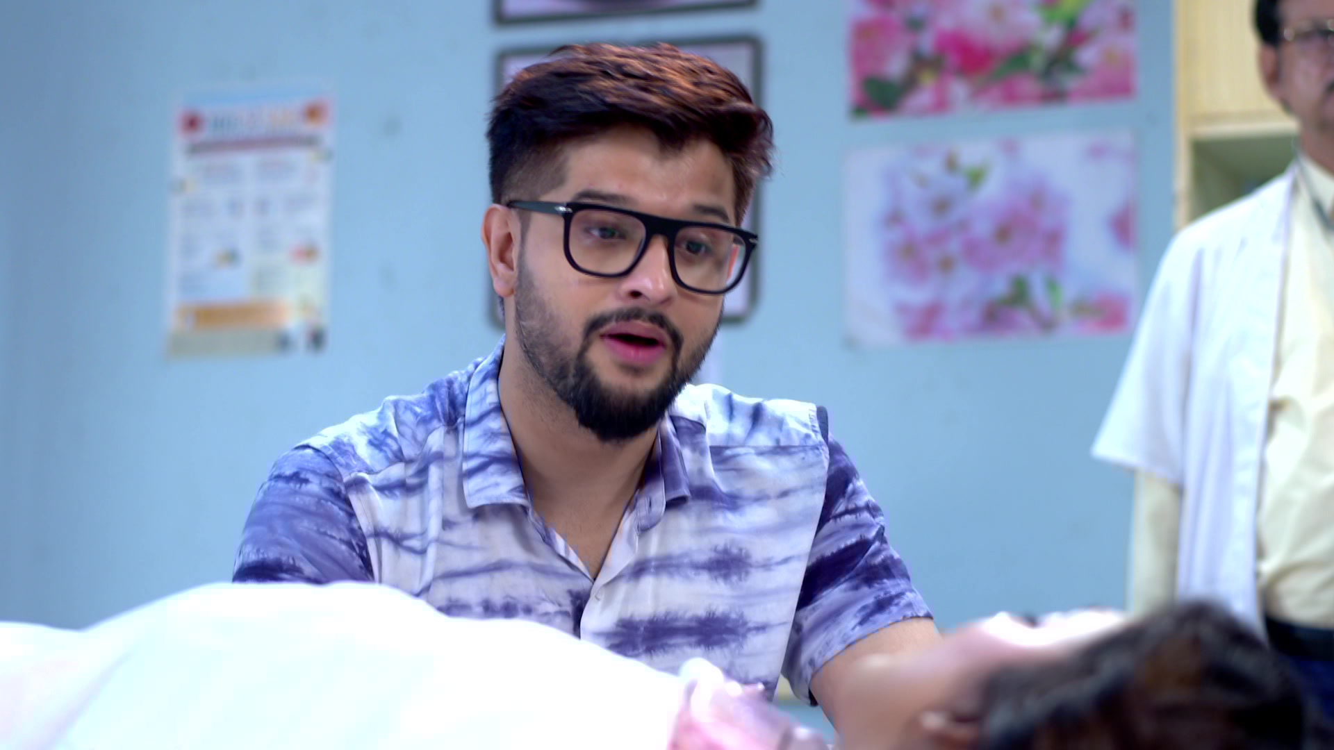 Watch Bangla Medium S1 Episode 321 on Disney+ Hotstar