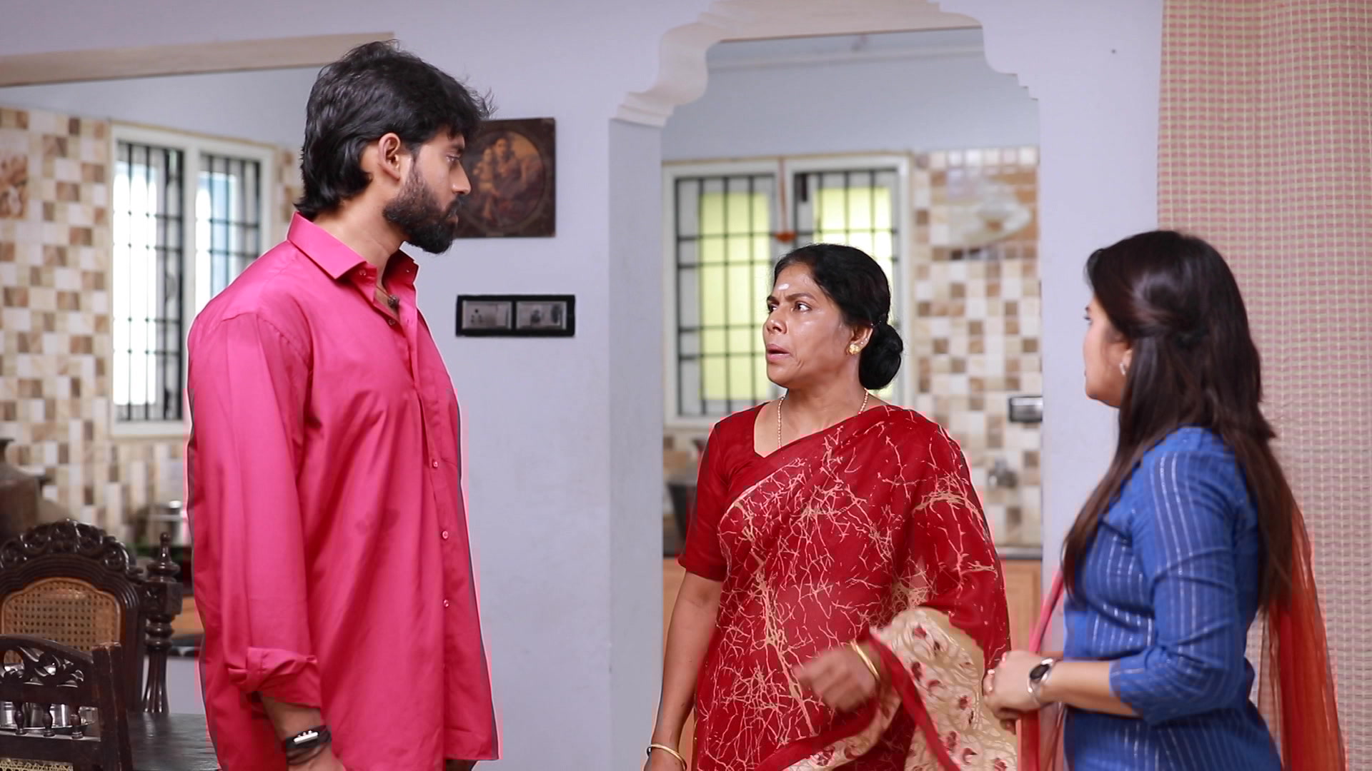 Watch mahanadhi All Episodes | Watcho