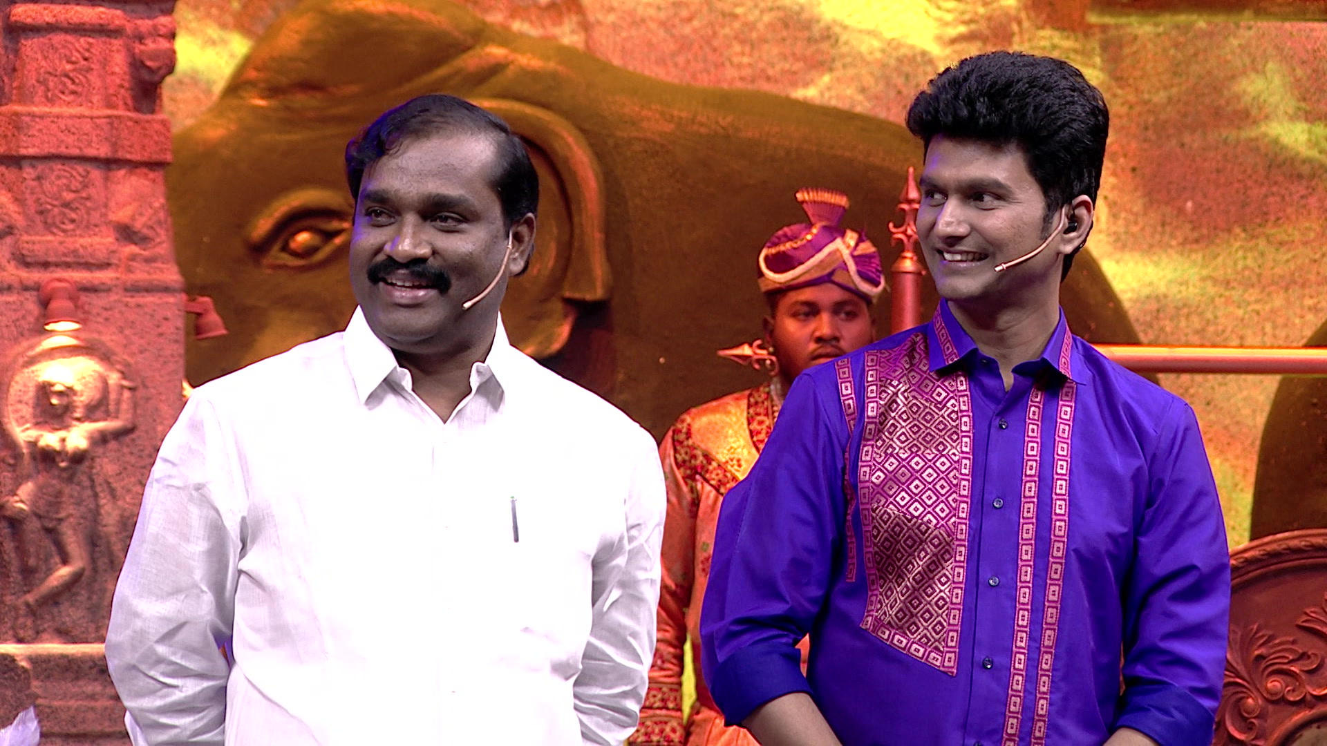 Watch tamil-pechu-engal-moochu only on Watcho