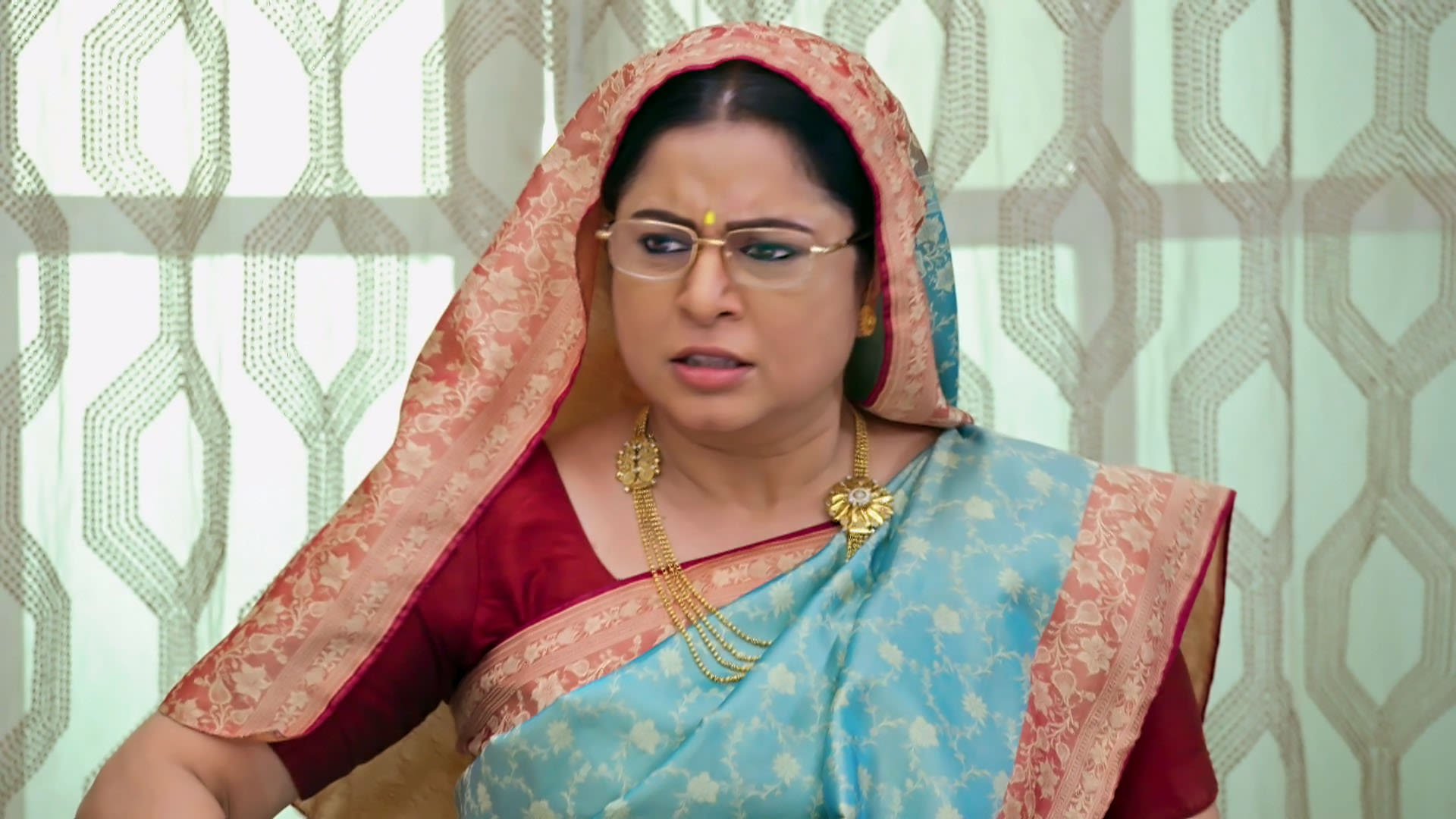 Watch Kunti to Fight a Ghost Online