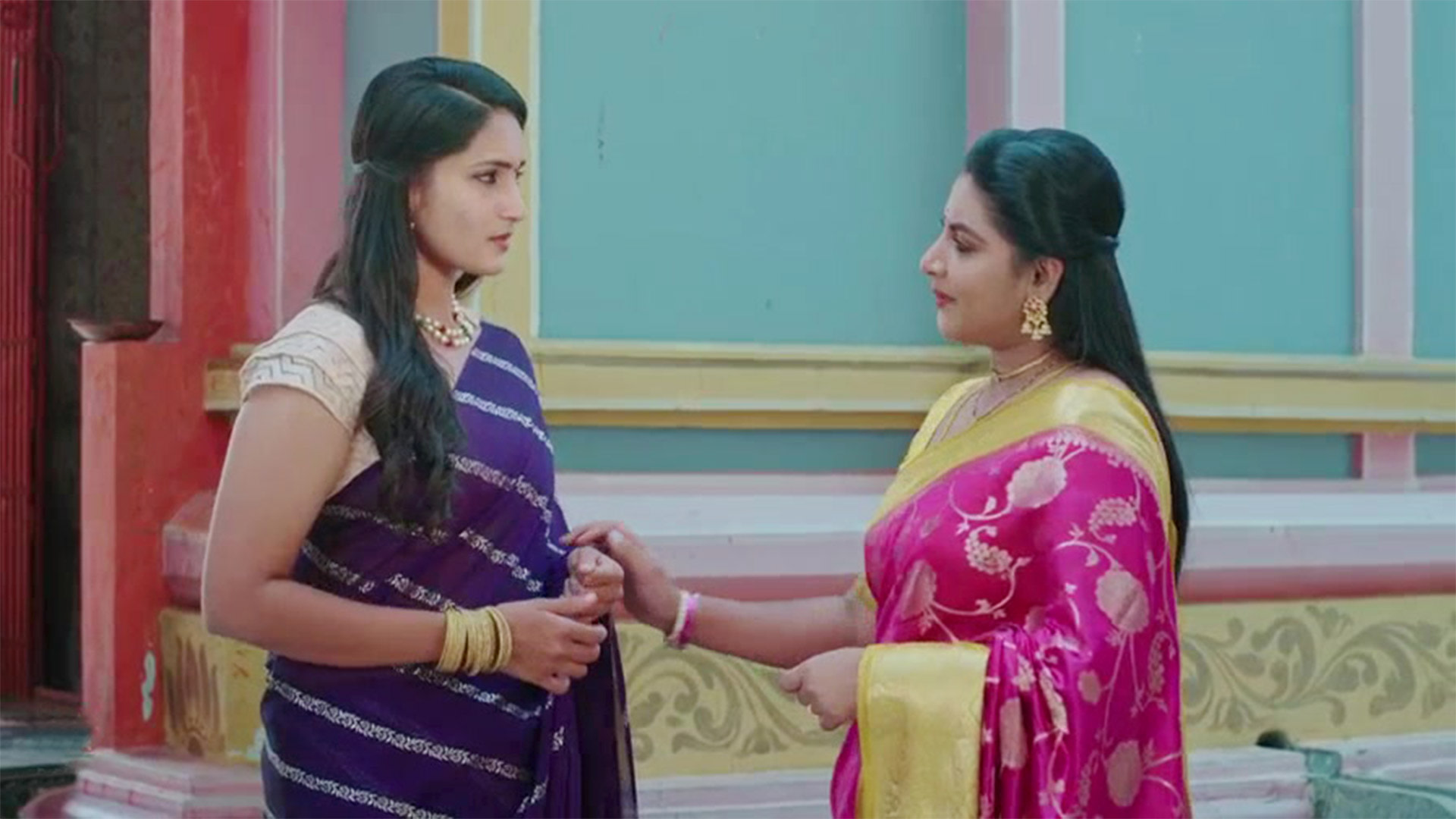 Watch Intinti Ramayanam Episode 266 on JioHotstar