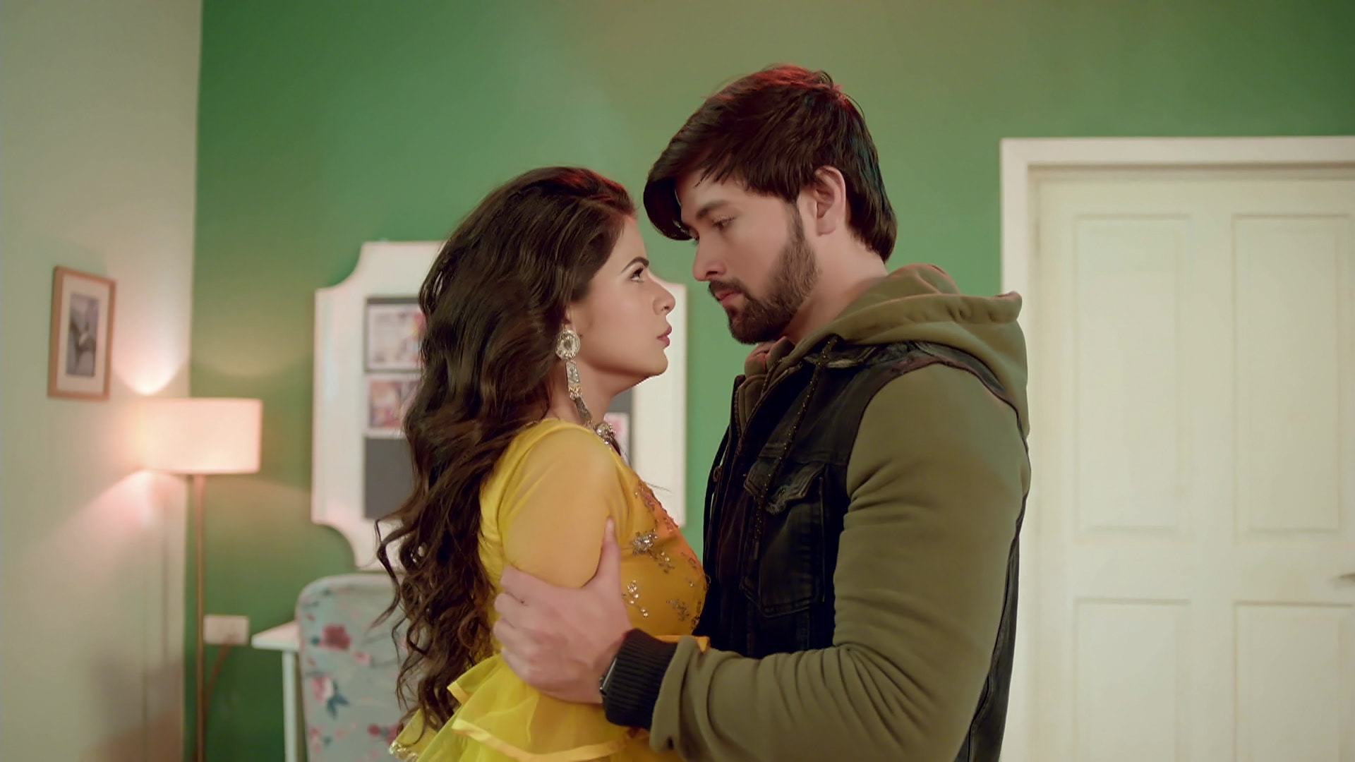 Watch Nazar S1 Episode 173 on JioHotstar
