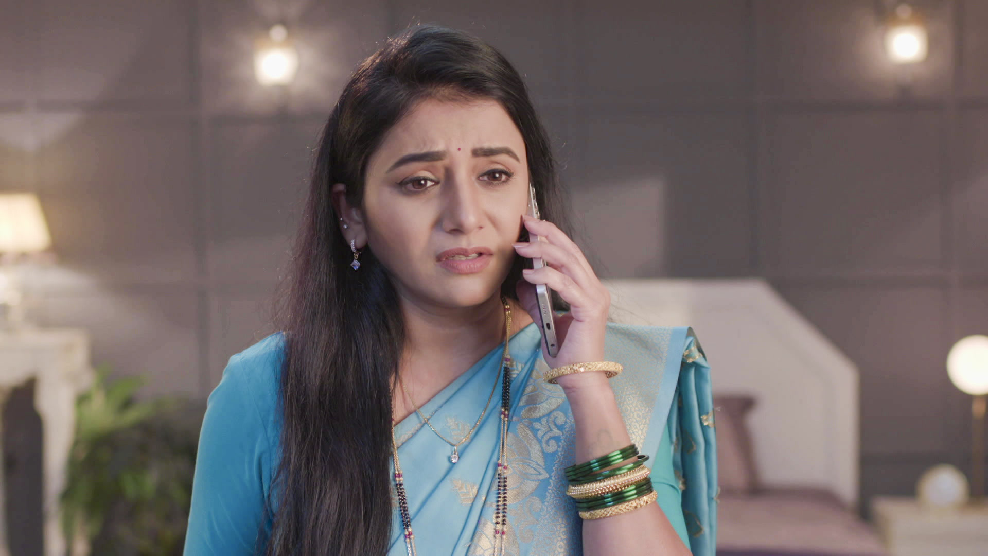 Watch Tharala Tar Mag Episode 729 on JioHotstar