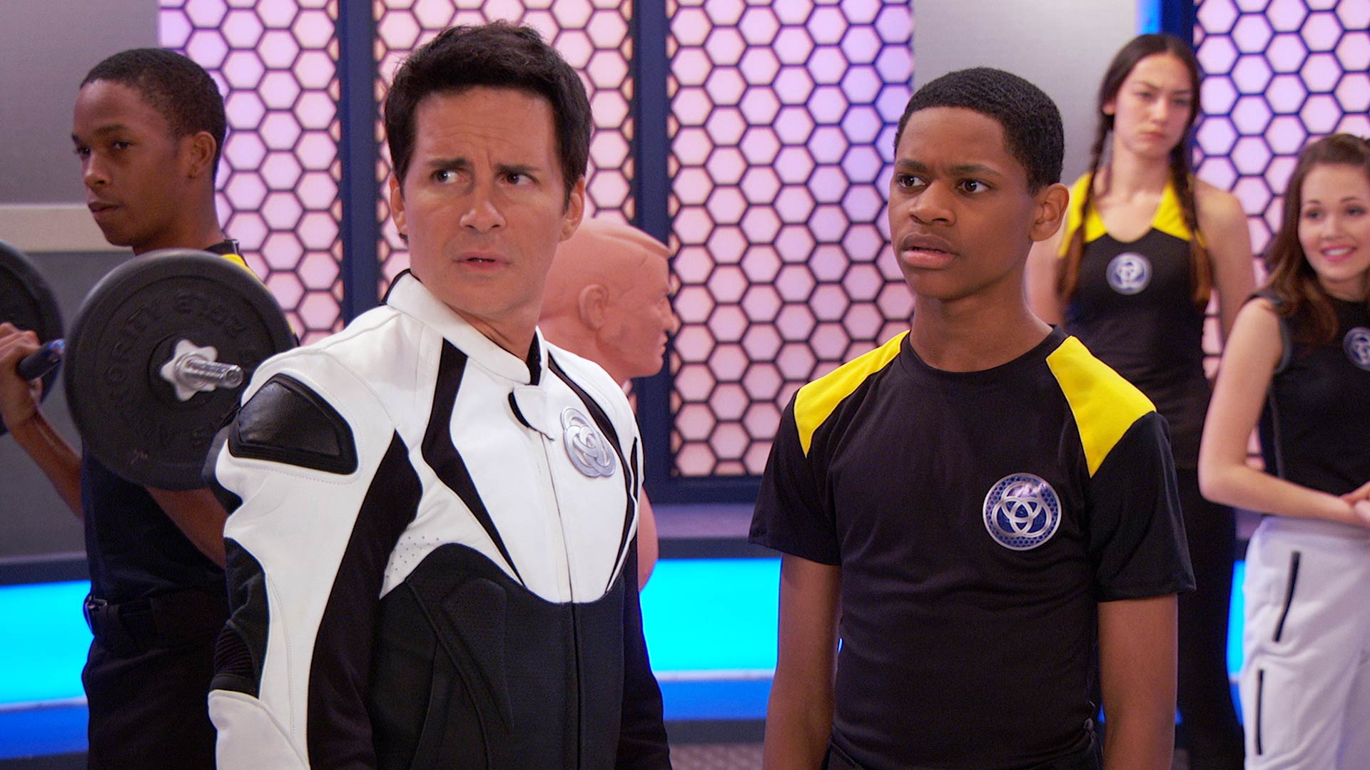 Watch Lab Rats S3 Episode 24 on JioHotstar