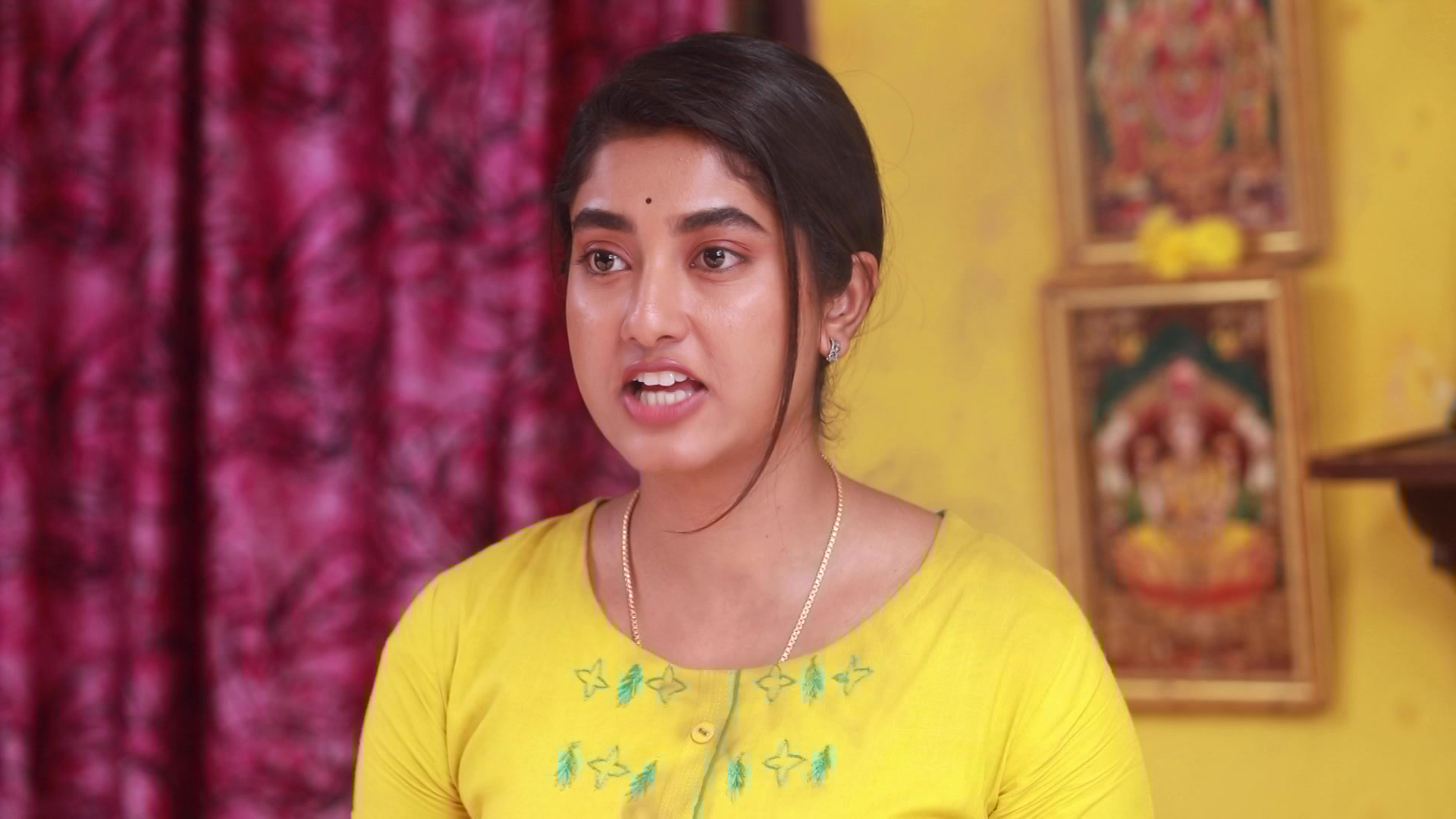 Watch Kaatrukkenna Veli S1 Episode 613 on JioHotstar