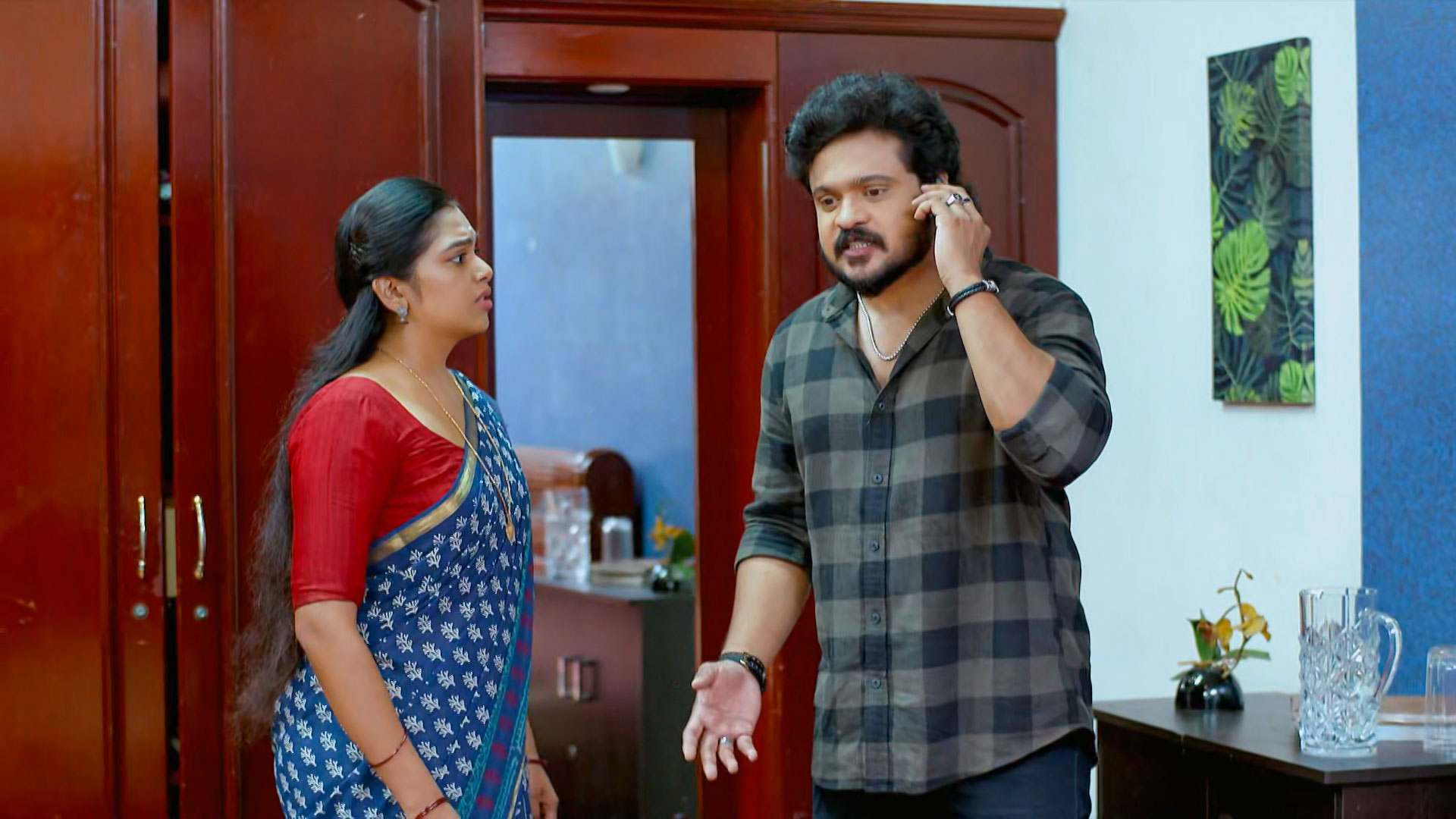 Watch Chempaneer Poovu S1 Episode 414 on JioHotstar