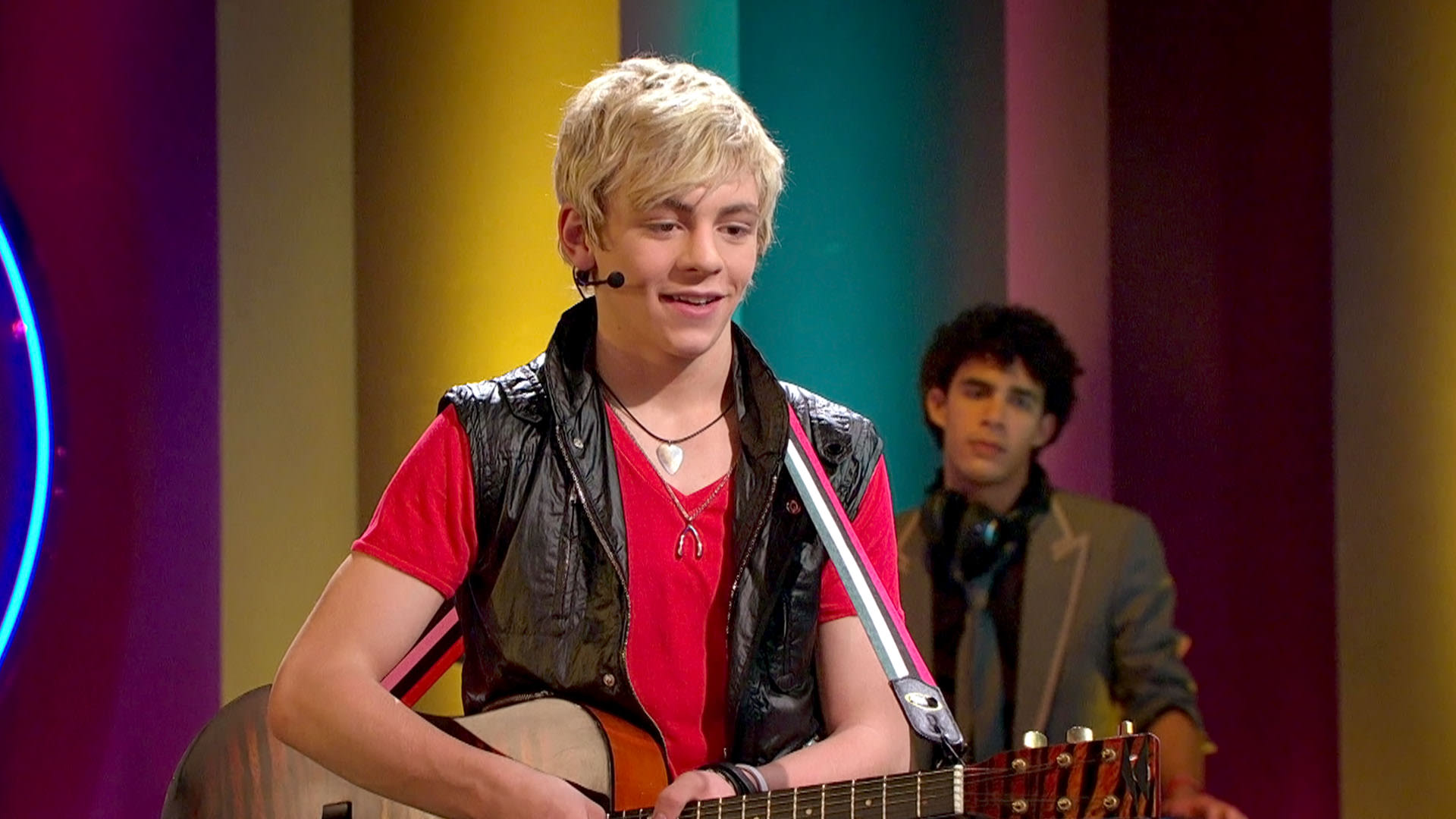 Watch Austin & Ally Episode 19 on JioHotstar