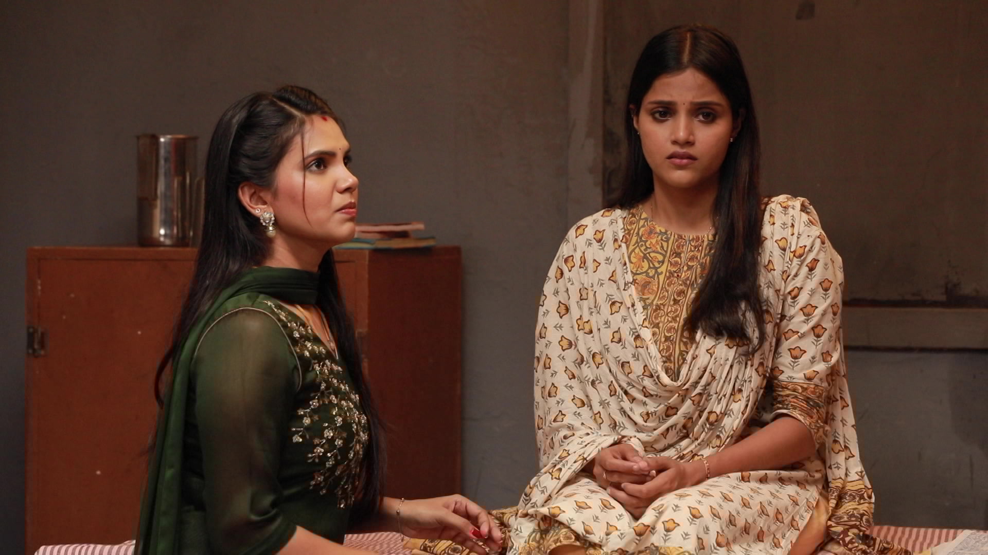 Watch Mahanadhi S1 Episode 469 on JioHotstar